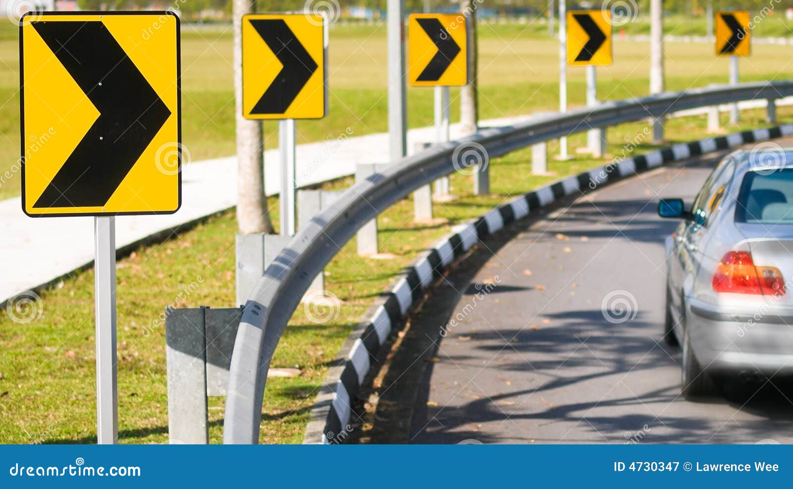 Photos de Chevrons De Route - Photos de stock gratuites et libres de ...