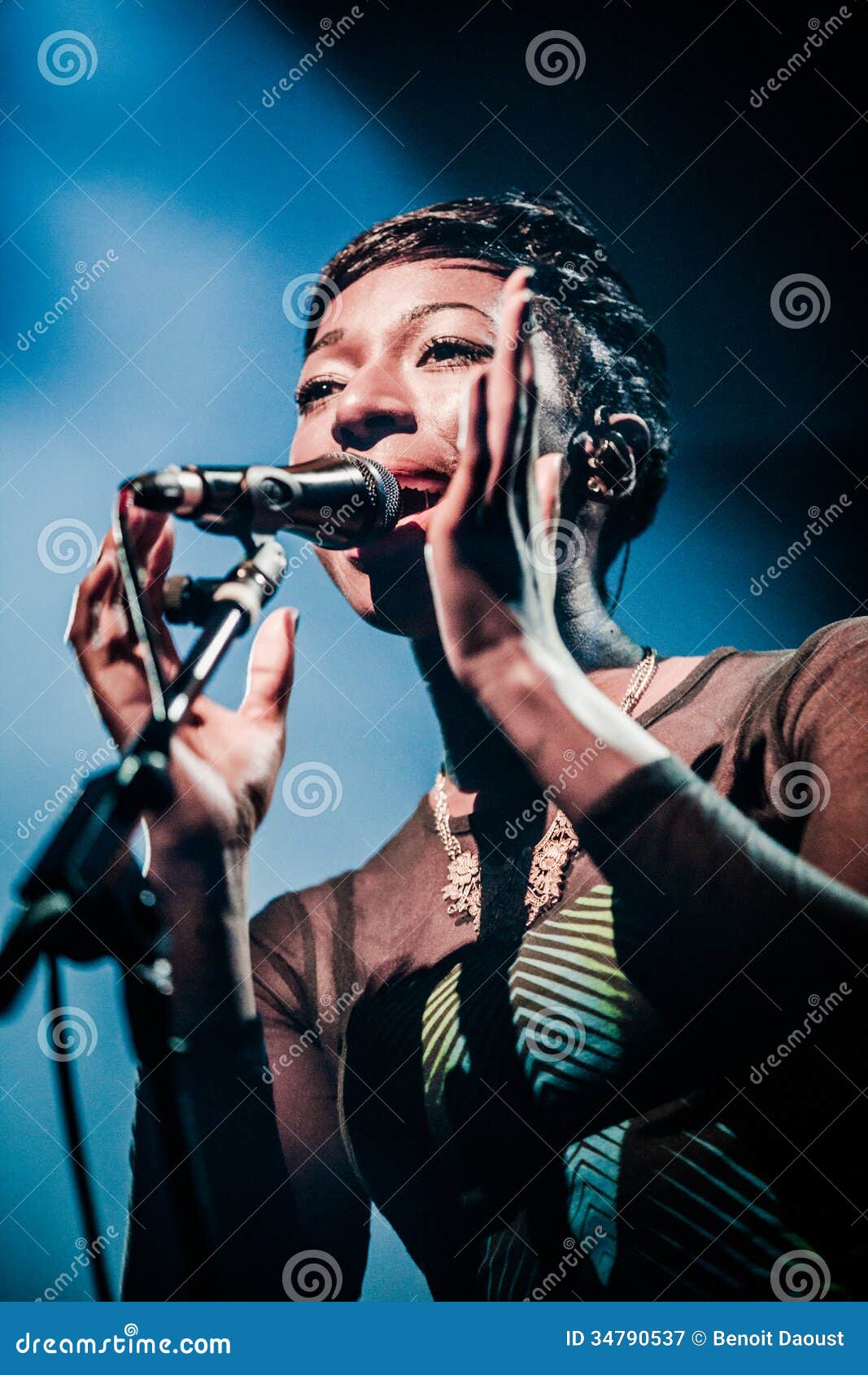 Bonobo in Concert at the Metropolis (Montreal) Editorial Photography ...