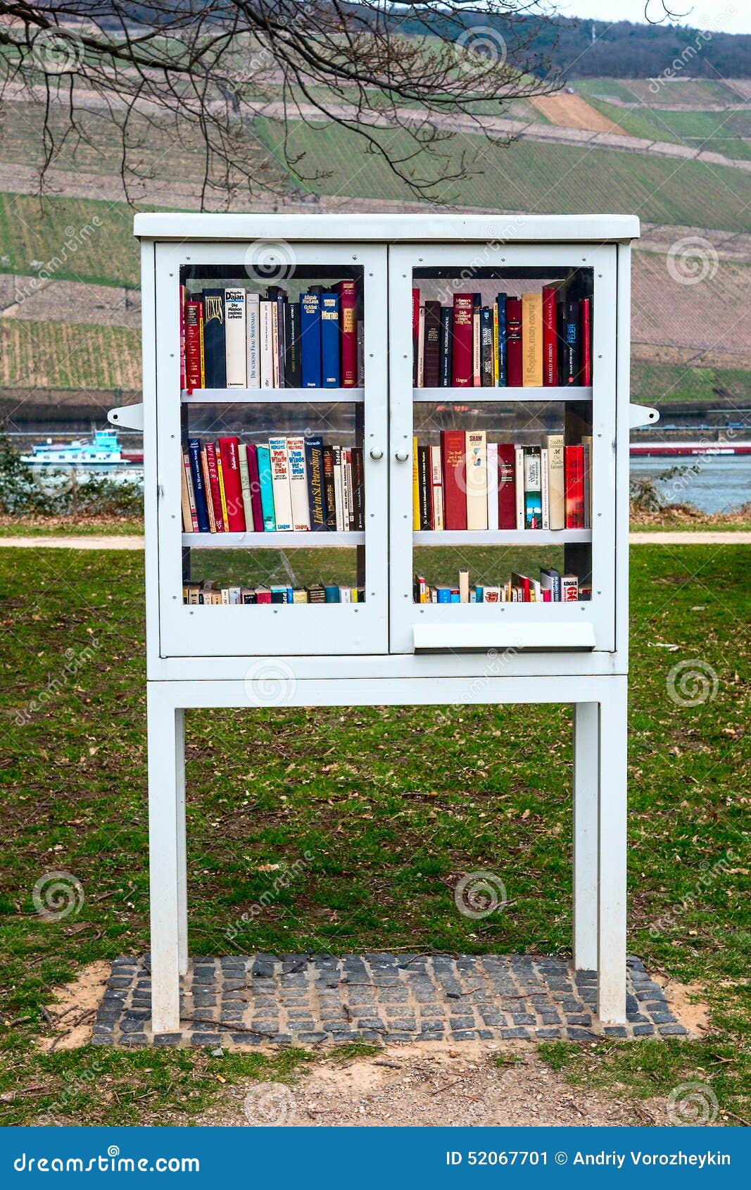 Bookcase in the park editorial photo. Image of outdoors - 52067701