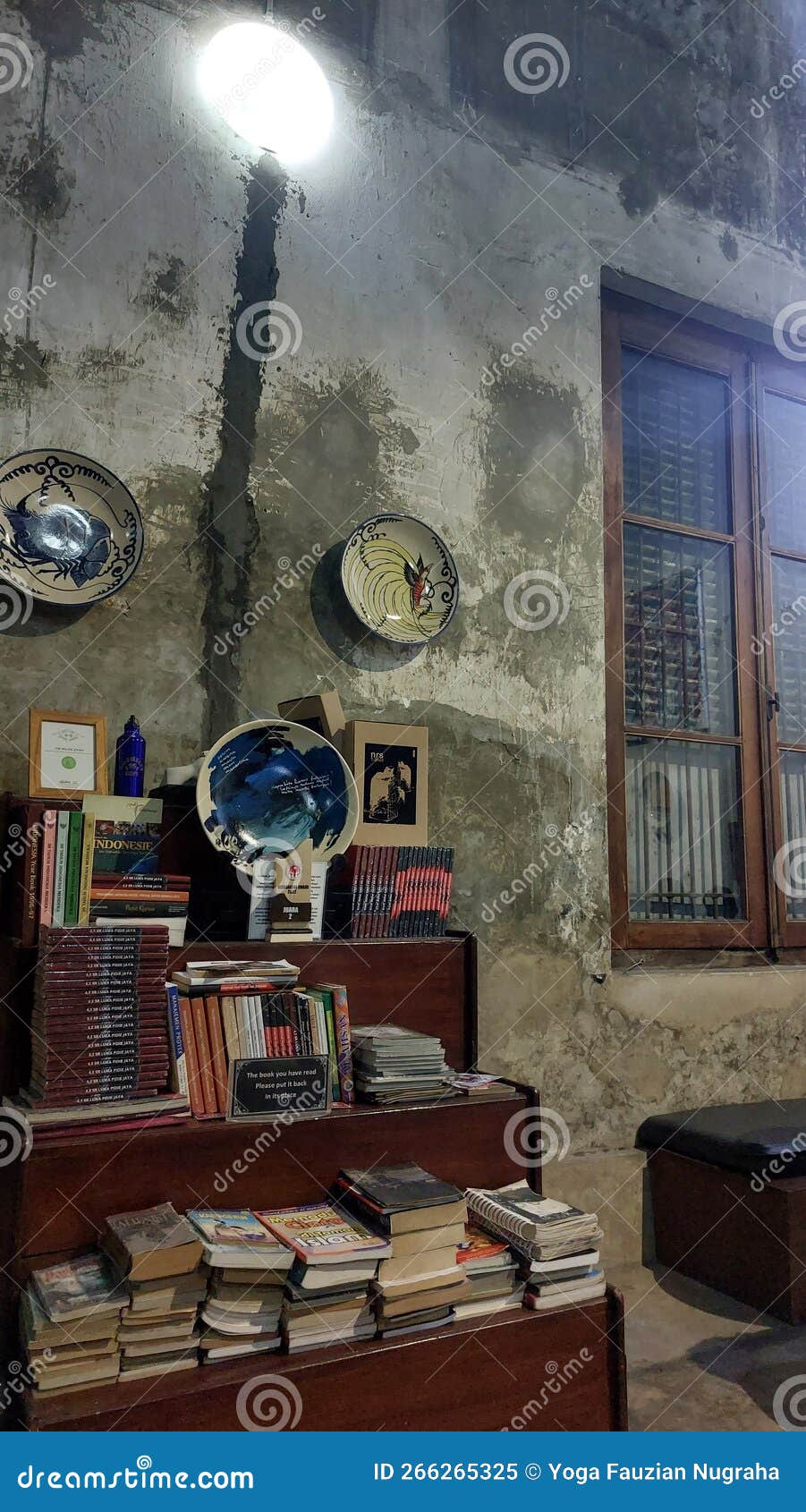 Bookshelf book aesthetic editorial image. Image of book - 266265325