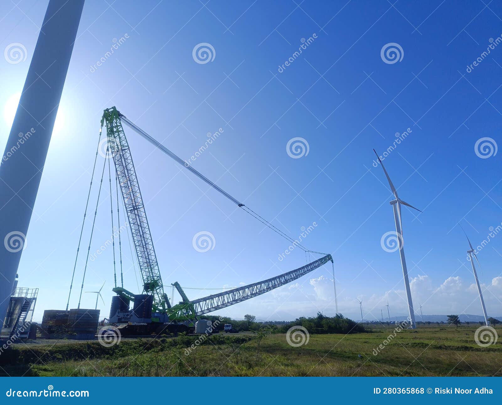 Boom up crane stock photo. Image of boomup, boom, jeneponto - 280365868