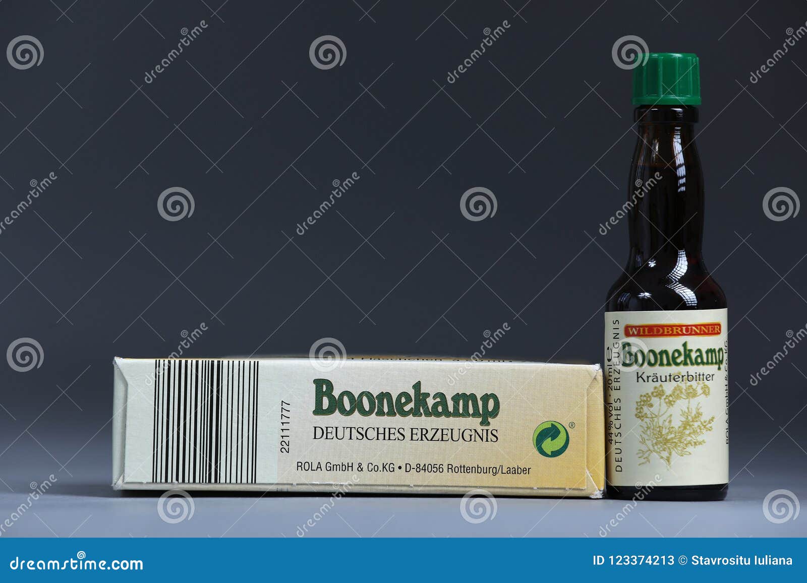 Boonekamp Bitter, Miniflaschen Redaktionelles Stockfoto - Bild von ...