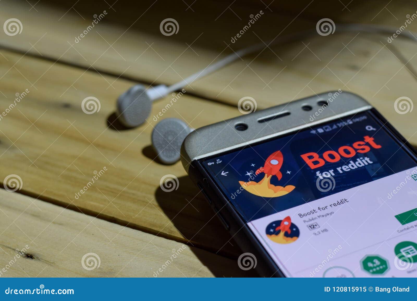 Boost for Reddit Application on Smartphone Screen. Editorial Image ...