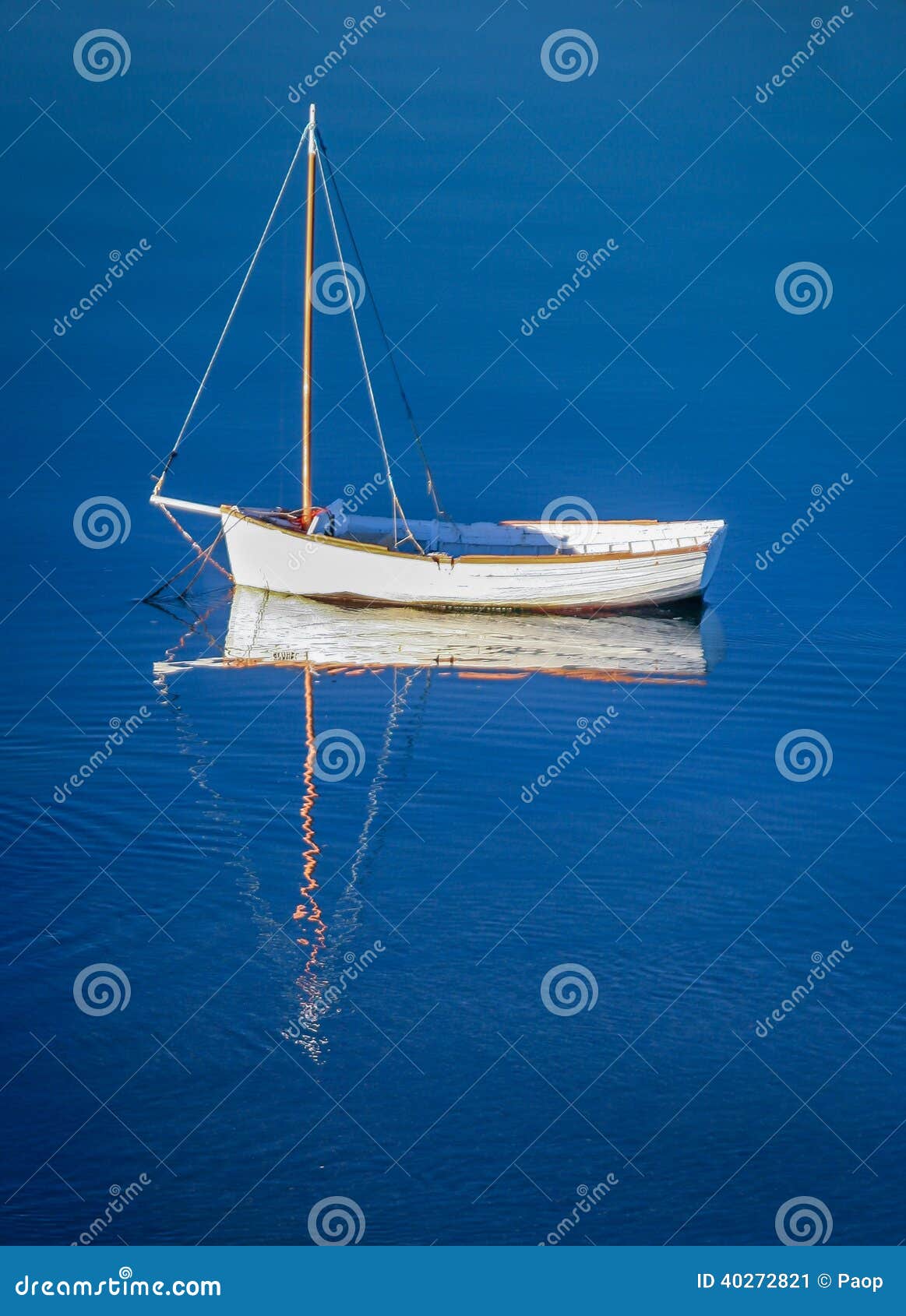 Boot auf dem See stockbild. Bild von seeseite, zieleinheit - 40272821