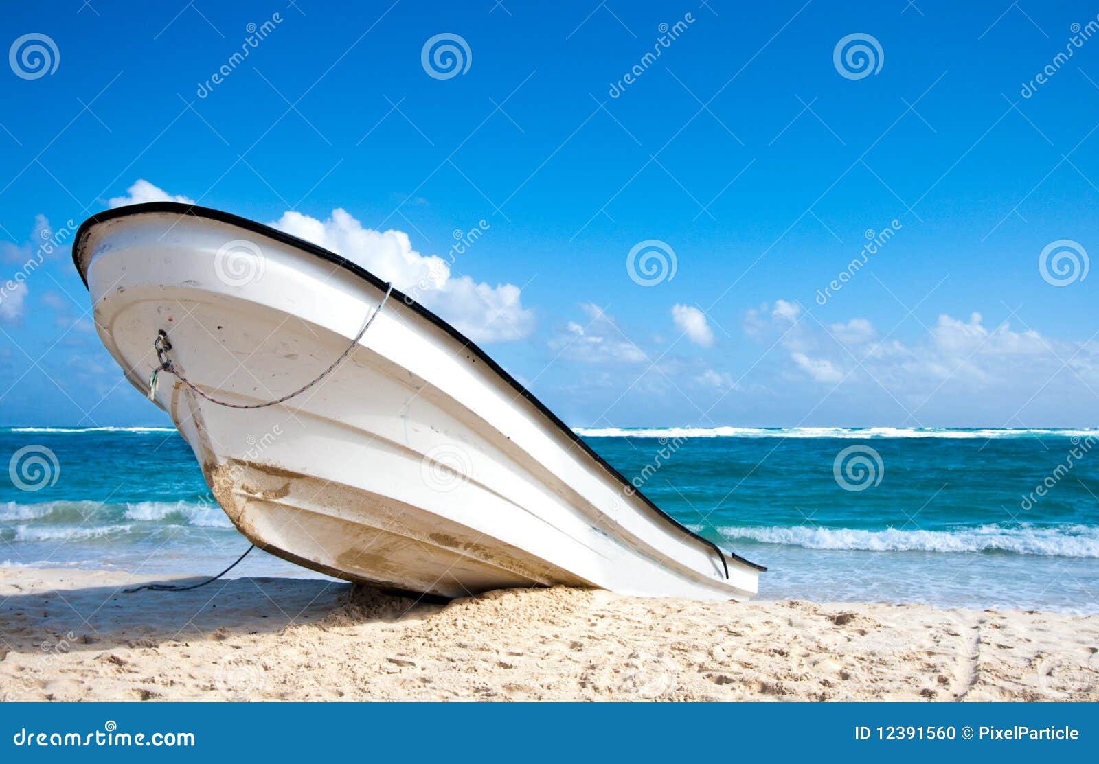 Boot Op Een Tropisch Strand Stock Foto - Image of exotisch, strand ...