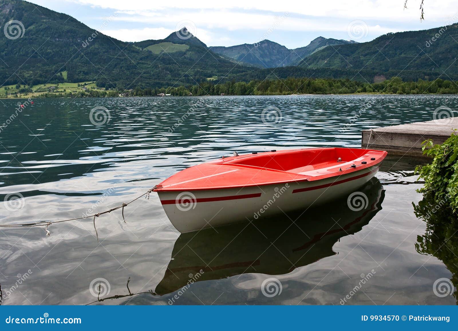 Boot op meer stock foto. Image of landschap, vlotter, berg - 9934570