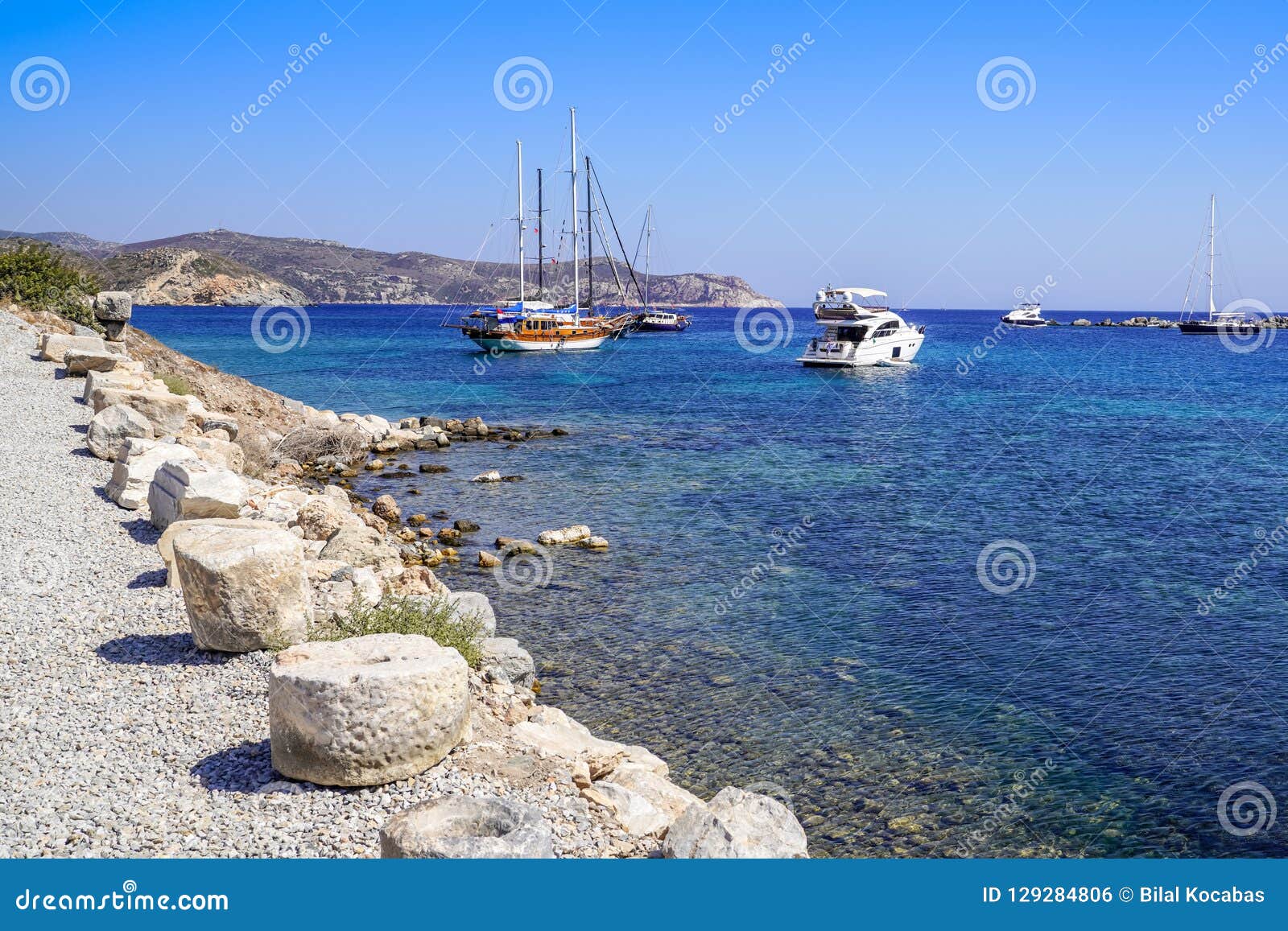 Boote in Der Alten Bucht Von Knidos, Datca-Halbinsel Redaktionelles ...