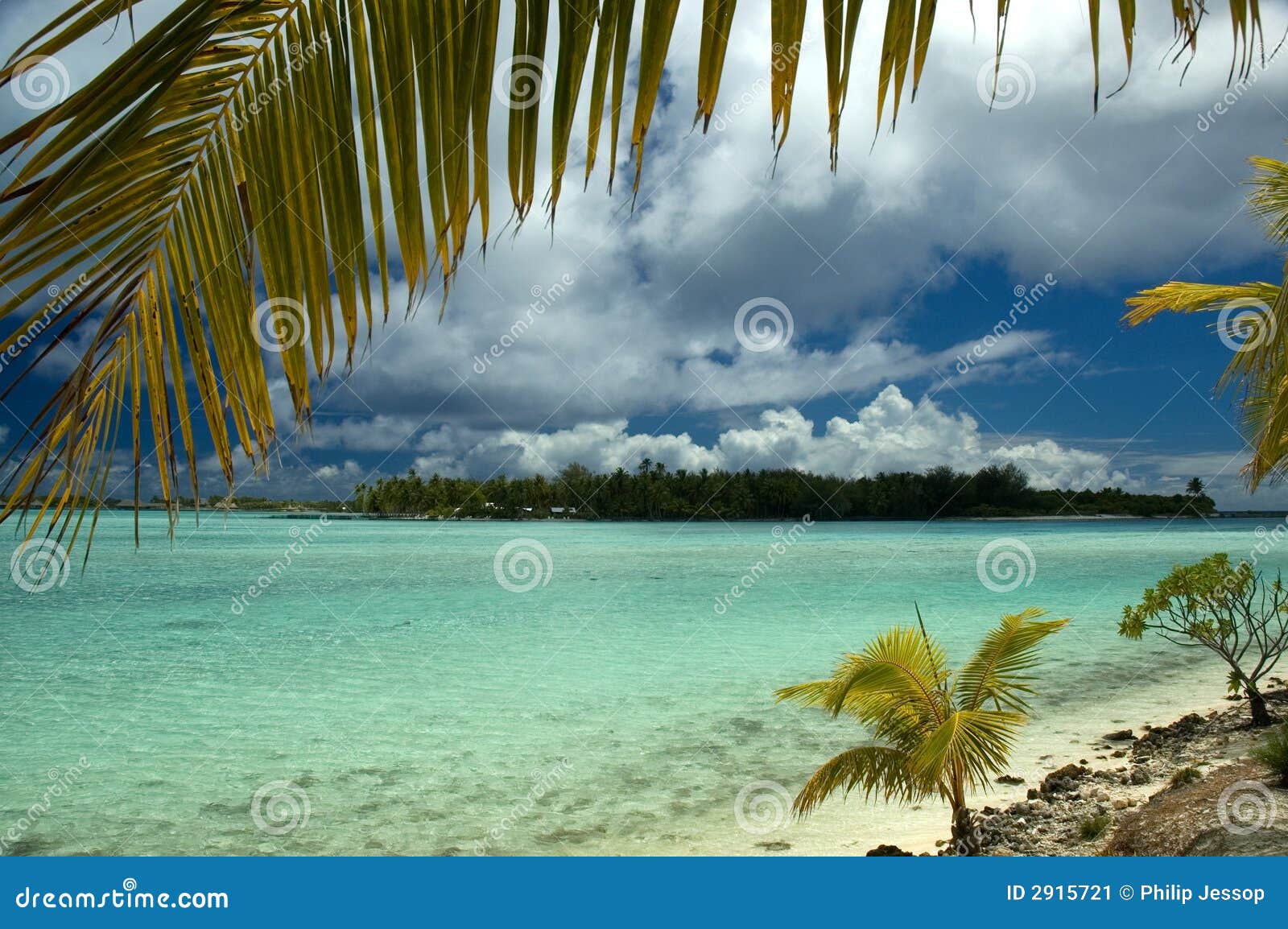 Bora bora tropische Insel stockbild. Bild von tahiti, entweichen - 2915721