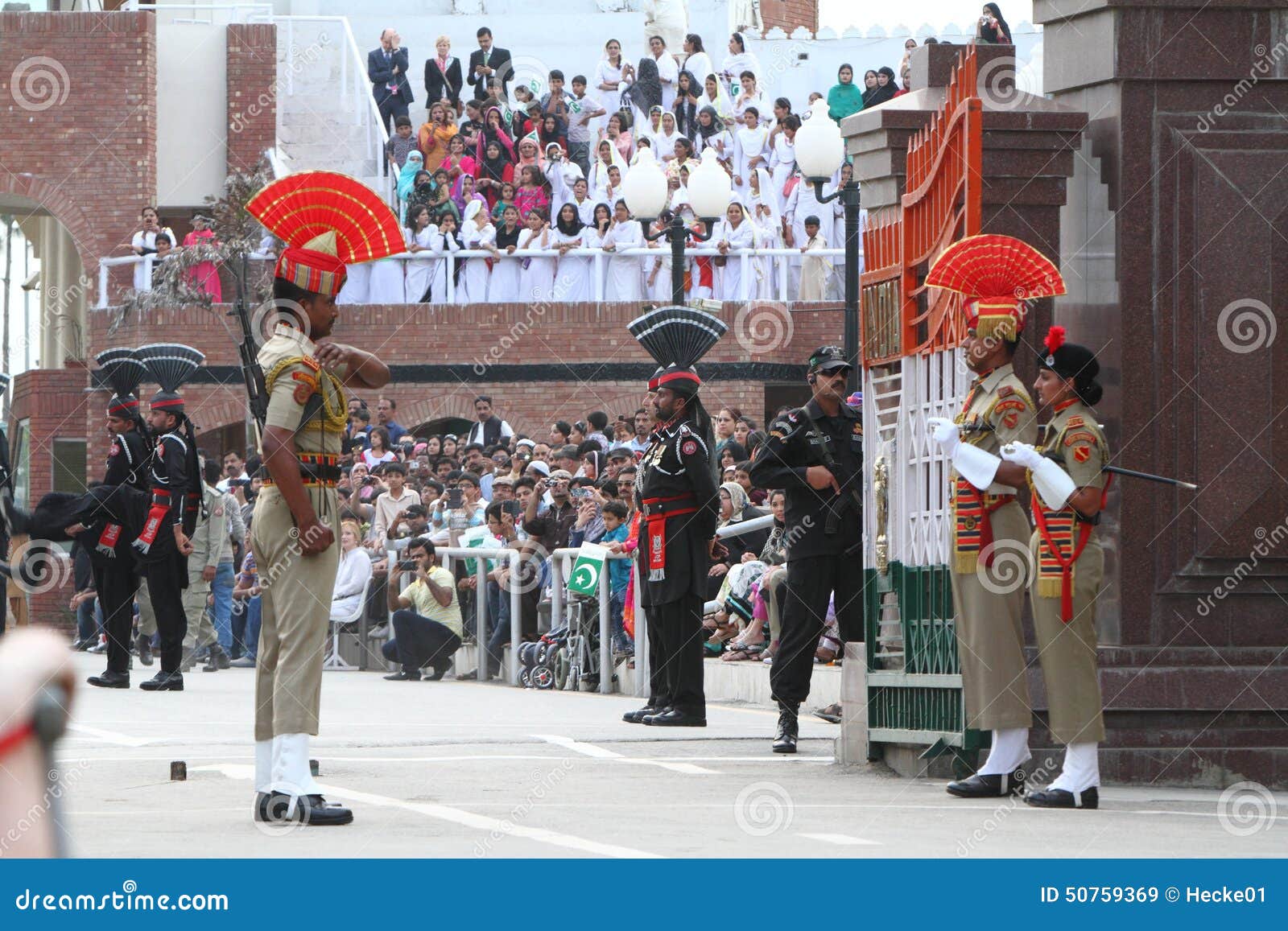 The Border Ceremony of Attari Editorial Stock Image - Image of parade ...