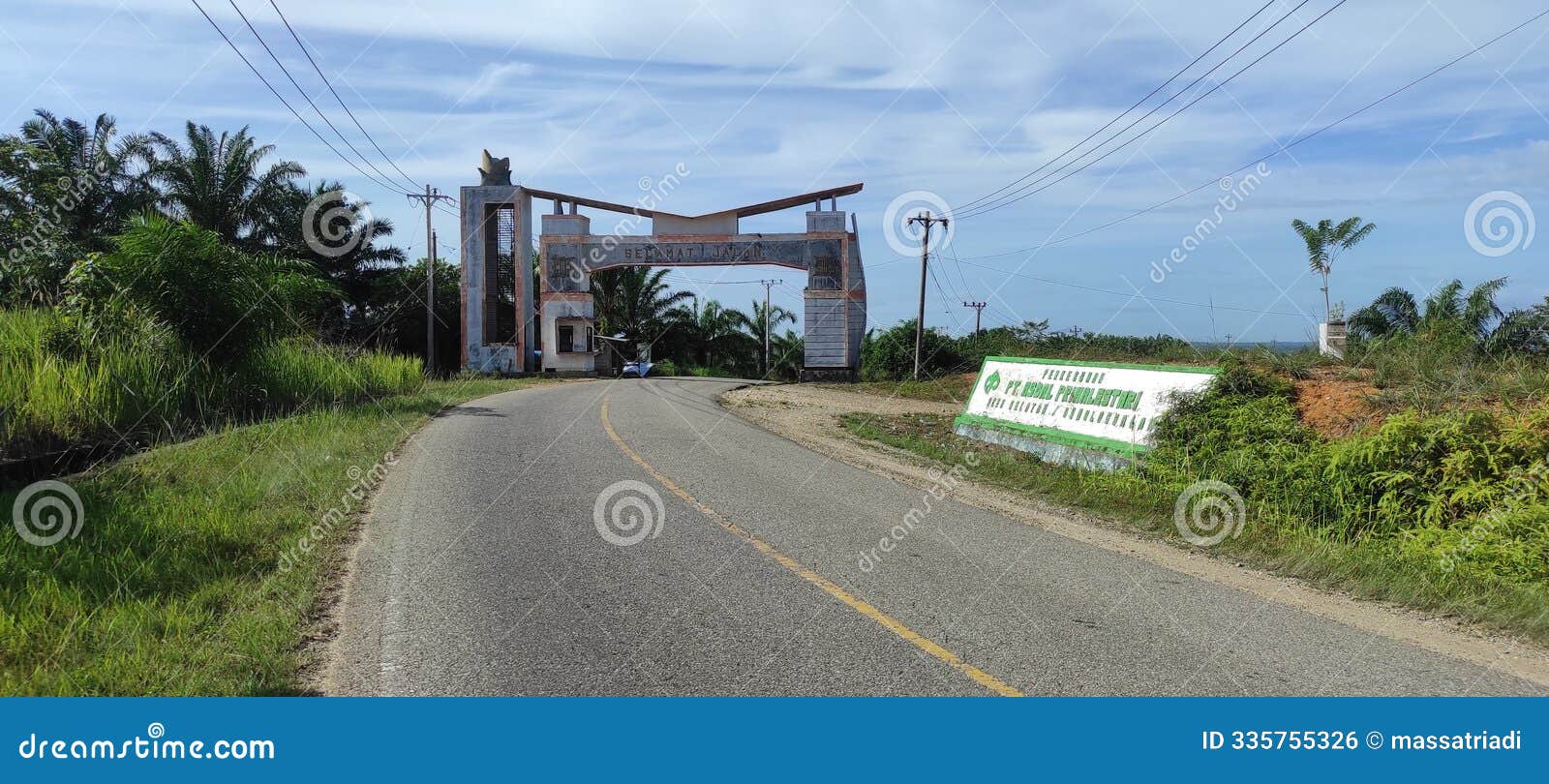 The Border Gate of South Aceh and Subulussalam Districts Editorial ...