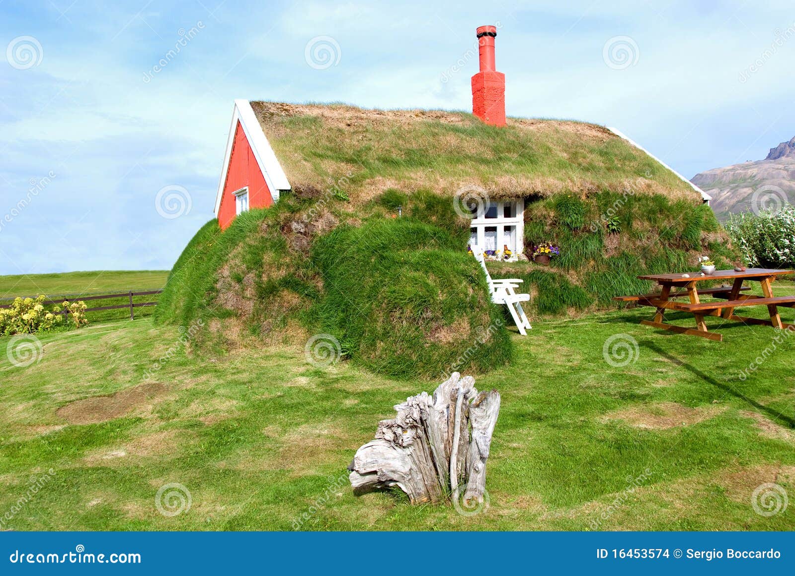Borgarfjordur Home Lindarbakki Stock Photo - Image of rocks, vacation ...