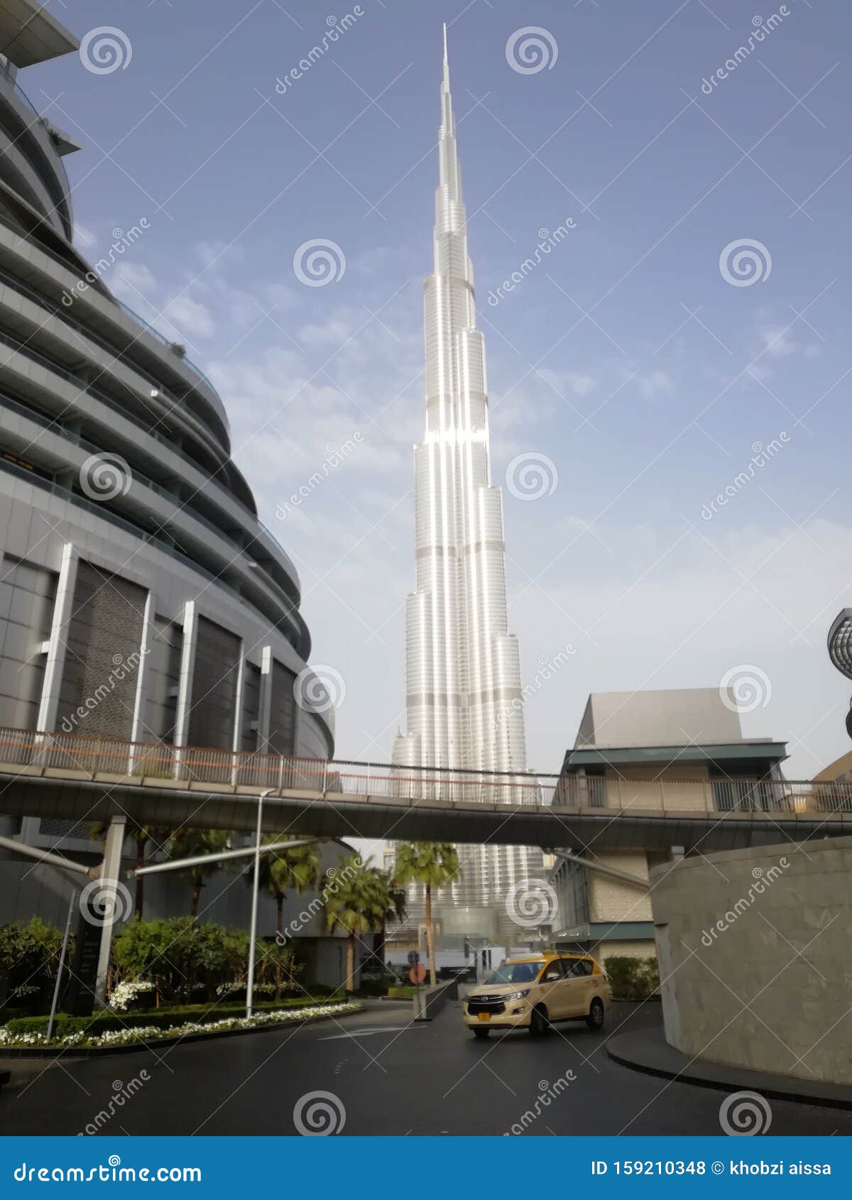 Borj khalifa editorial stock photo. Image of buildings - 159210348