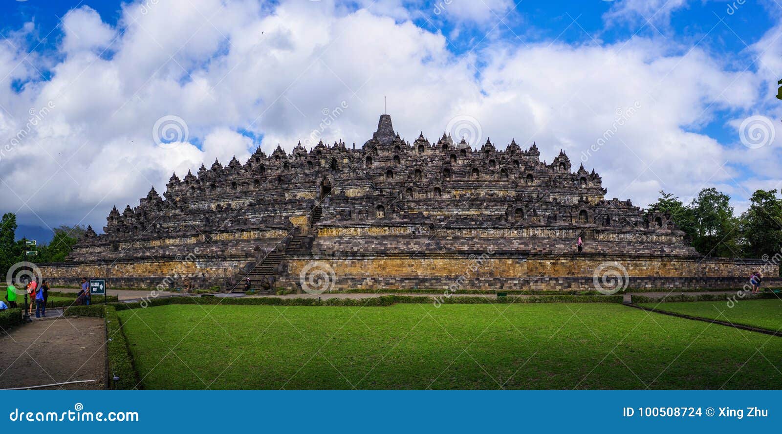 Borobudur, Java, Indonesia editorial stock image. Image of ijen - 100508724