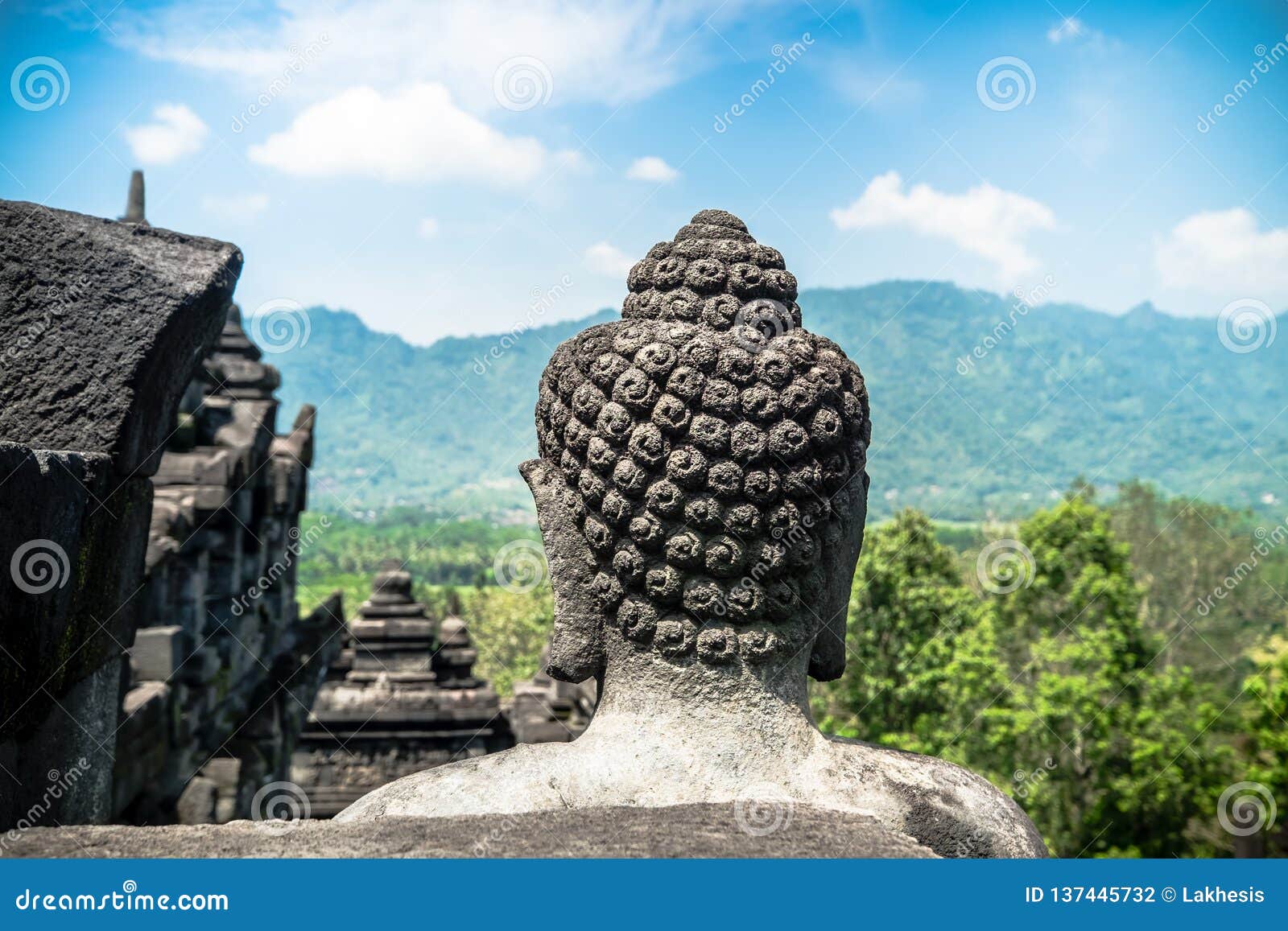 Borobudur Tempel Med Att Meditera Buddhastatyn Java Indonesien ...