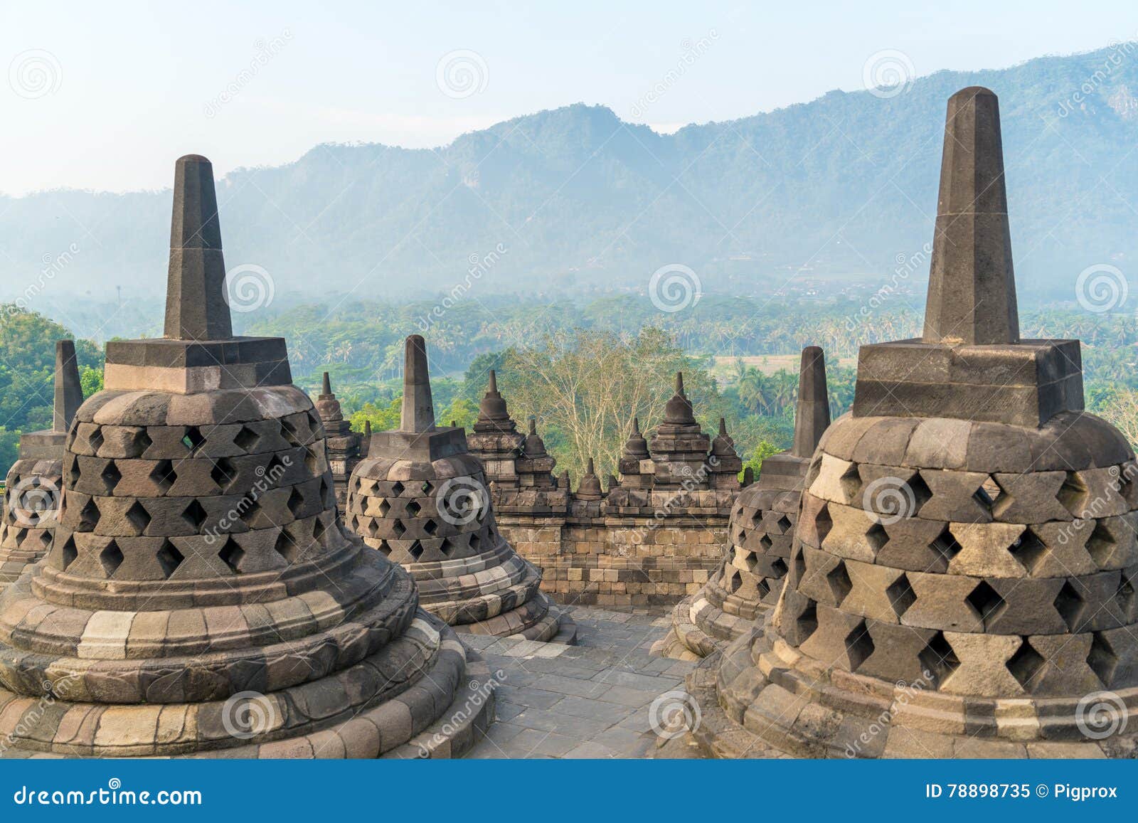 Borobudur-Tempel, Yogyakarta, Java Stockbild - Bild von buddha ...