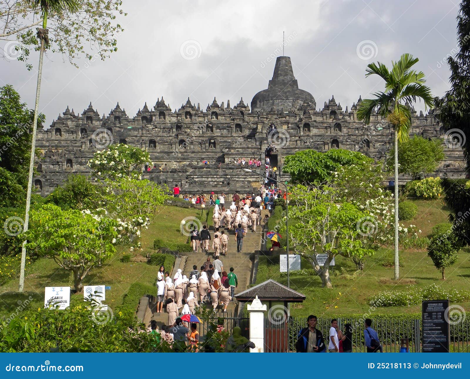 Borobudur Temple editorial stock photo. Image of architecture - 25218113