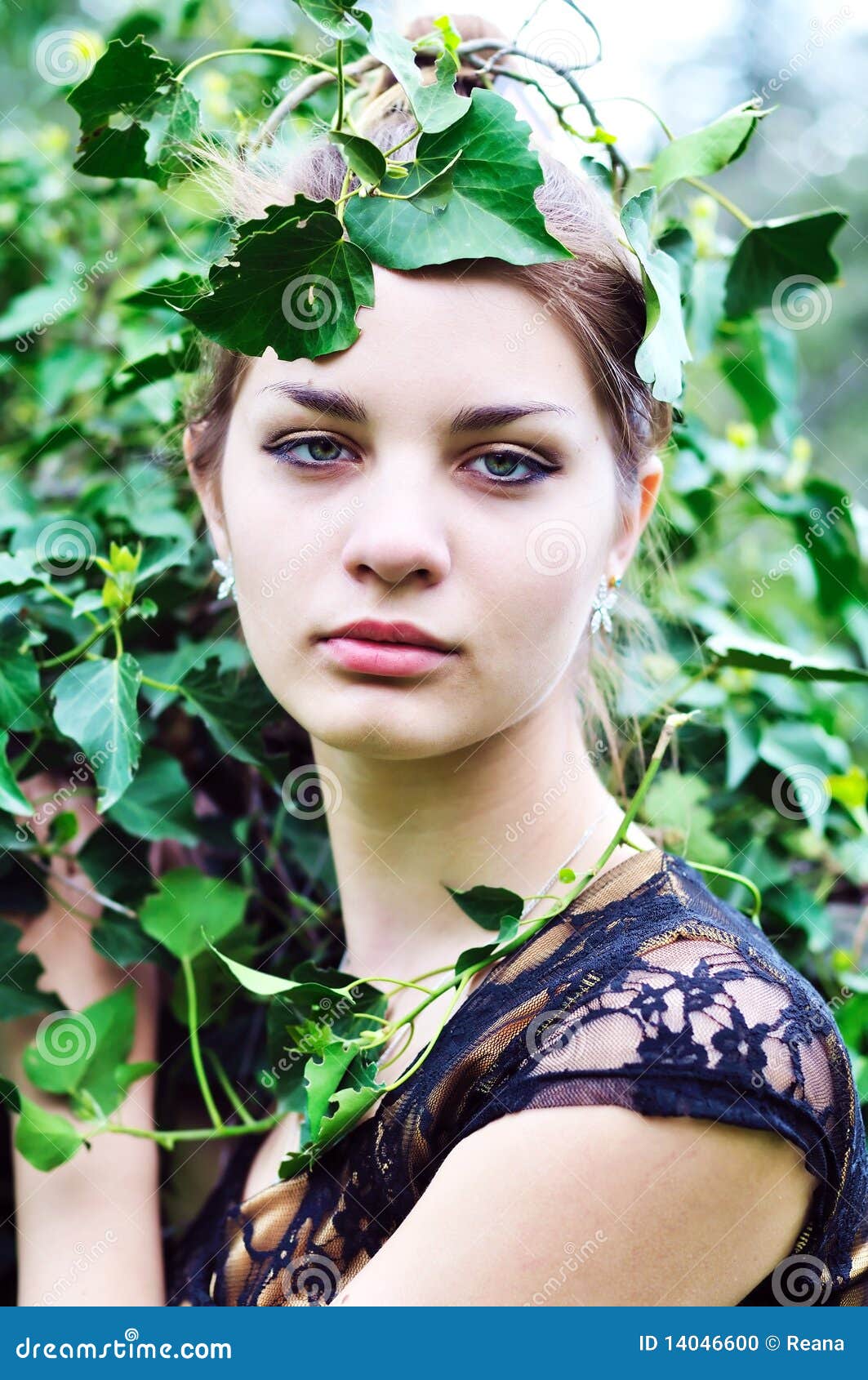 Bos nimf stock foto. Image of mensen, aantrekkingskracht - 14046600