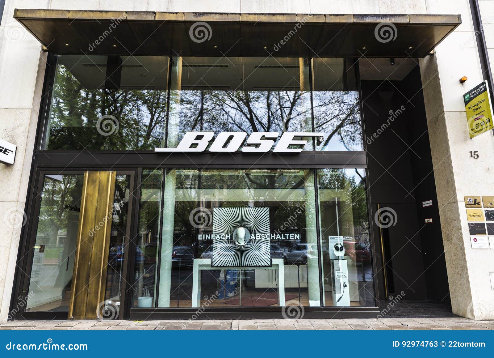 Bose Store in Dusseldorf, Germany Editorial Stock Photo - Image of sale ...