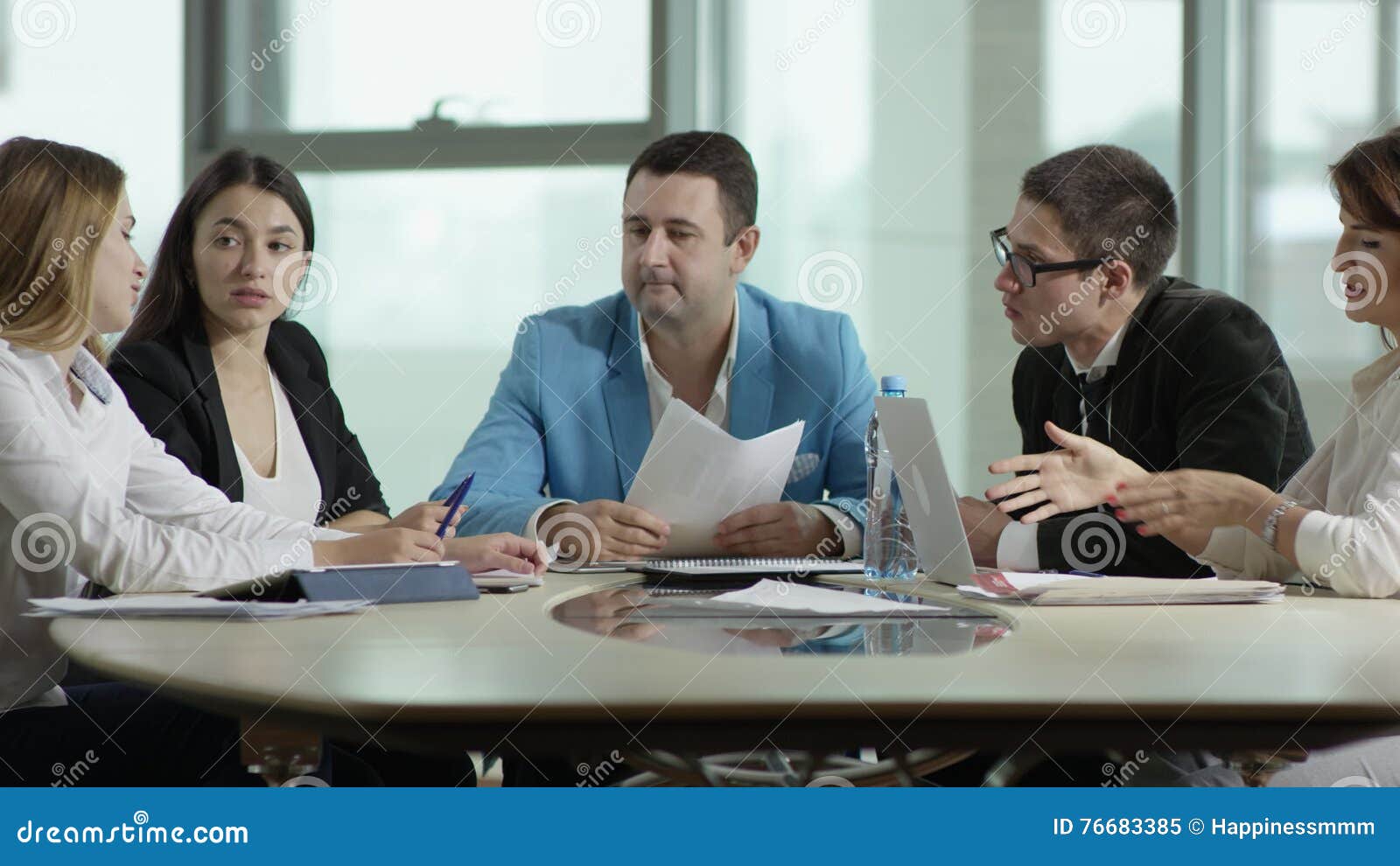 Boss ignores employee stock video. Video of competitive - 76683385