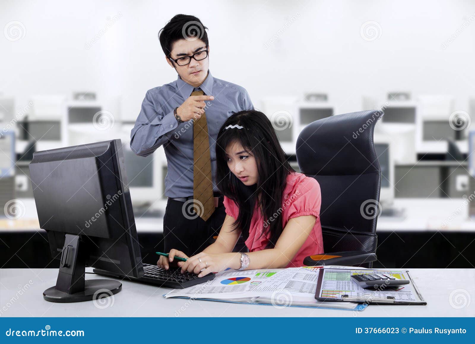 Boss shouting at employee stock image. Image of businesswoman - 37666023
