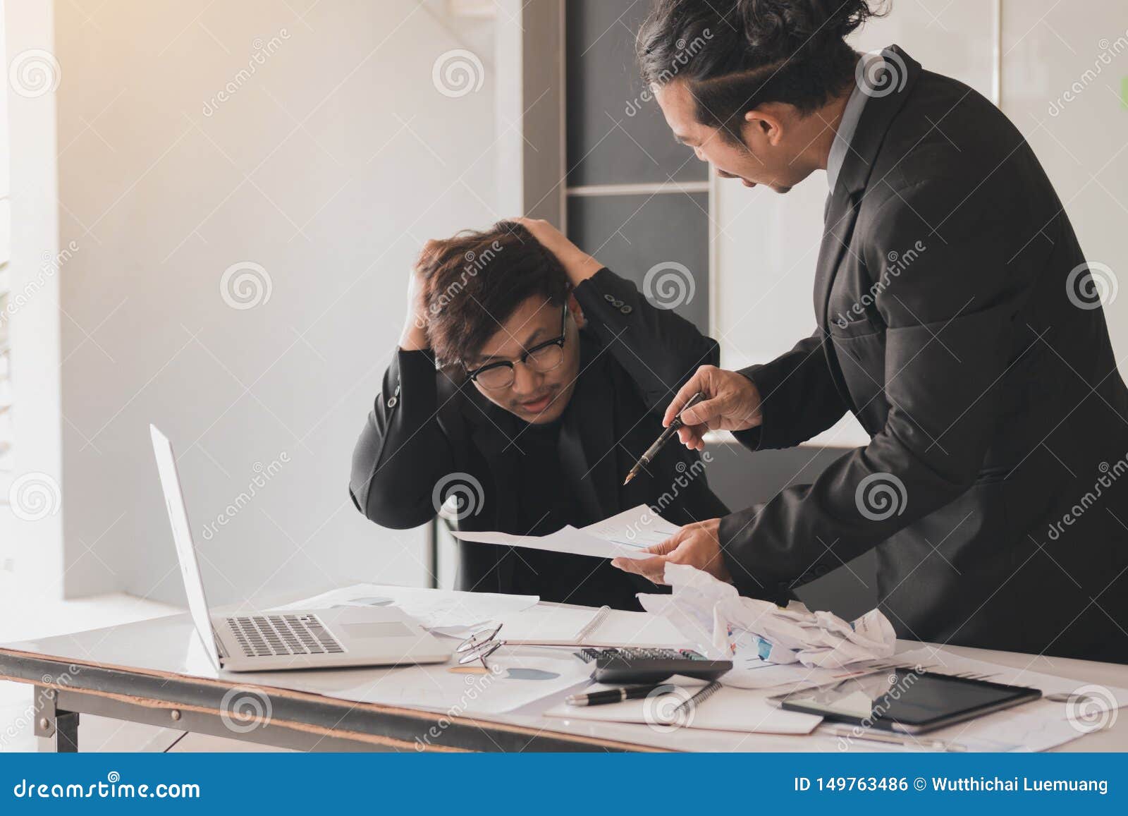 Boss Shouting To Employee while Mistake Working Stock Photo - Image of ...