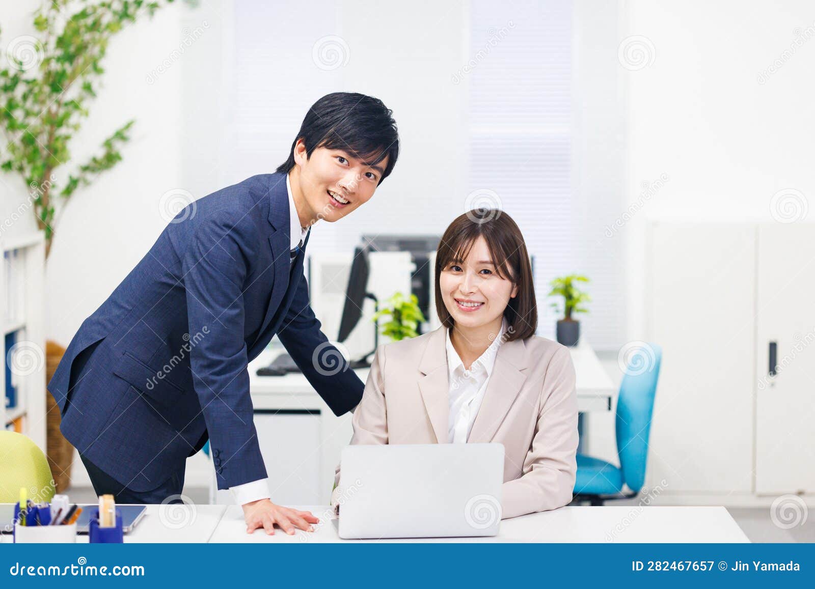 Boss and subordinates stock image. Image of bosses, people - 282467657