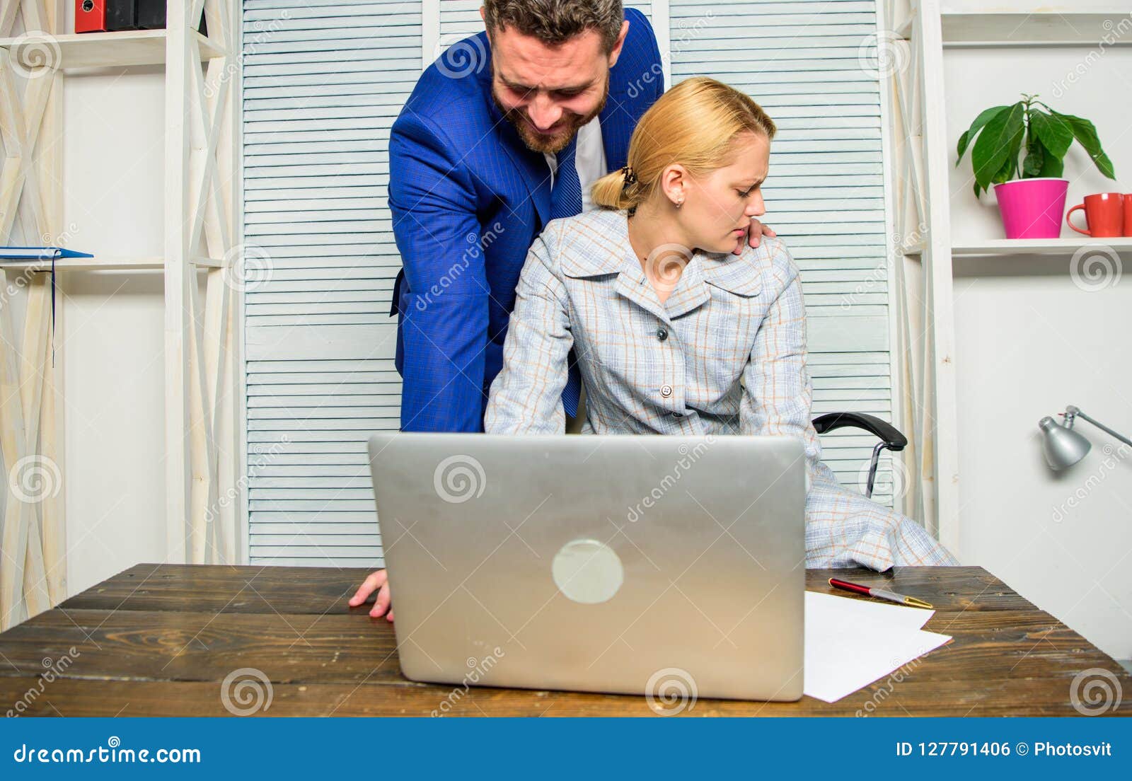 Boss Unacceptable Behavior Subordinate Employee Addressing Workplace