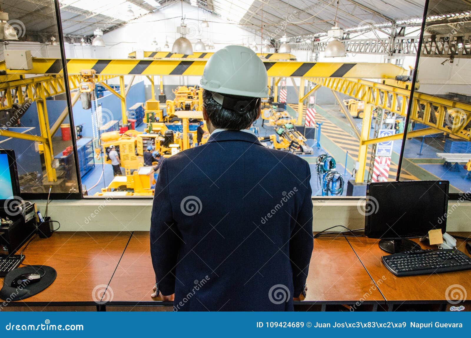 The boss observing editorial stock image. Image of skyscraper - 109424689