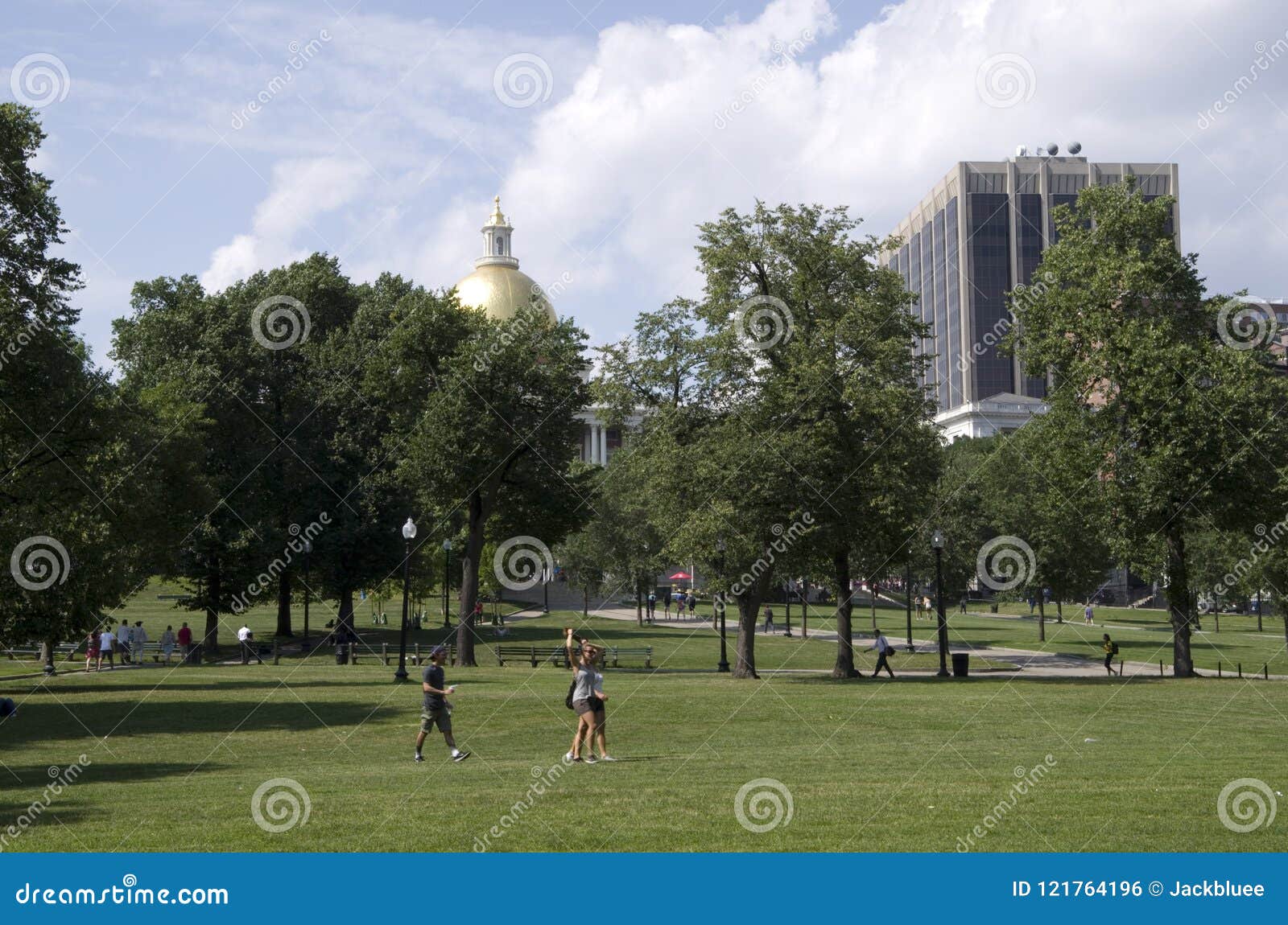 Boston commons summer view editorial photo. Image of common - 121764196