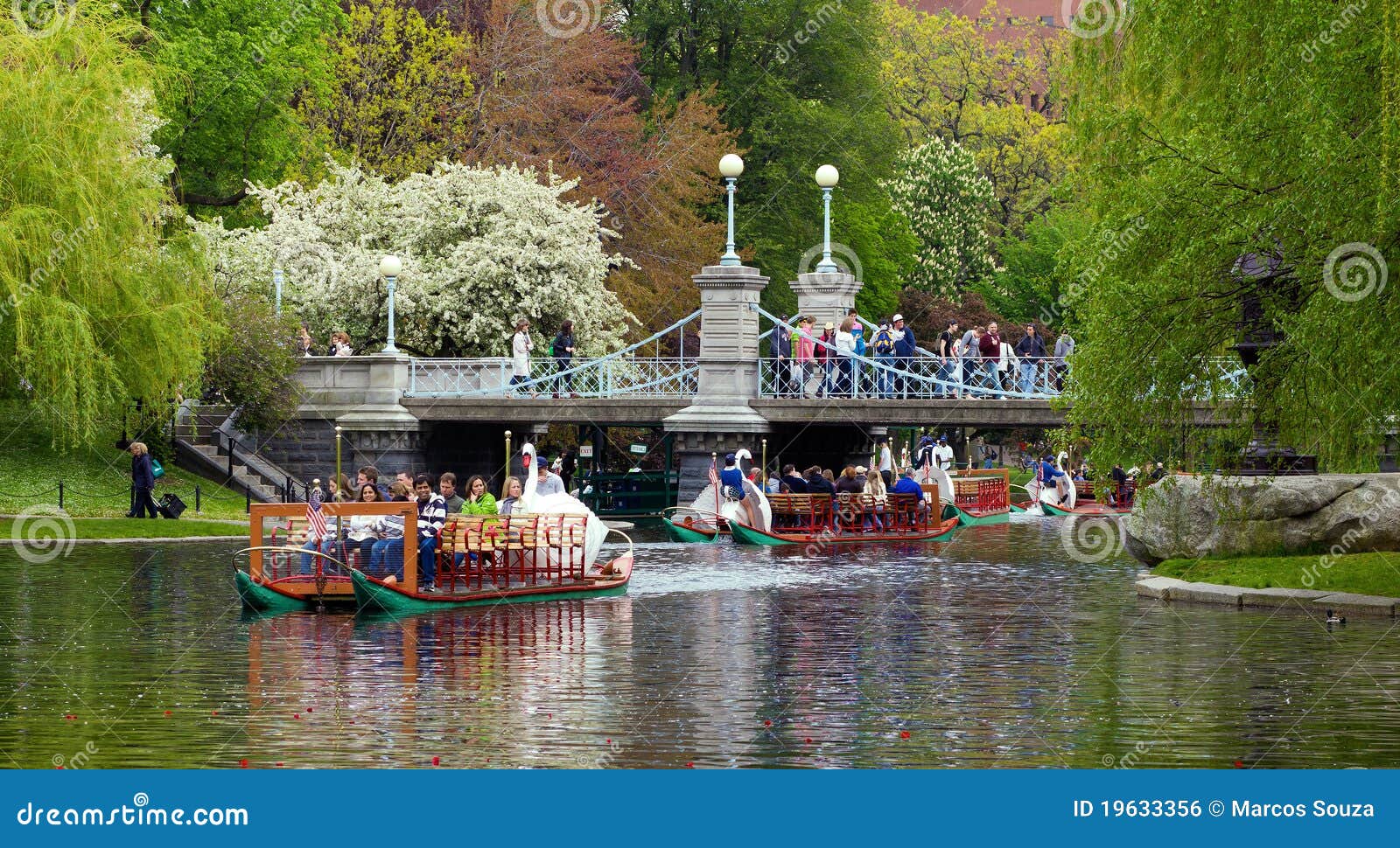 Boston Public Garden In The Spring Editorial Photo - Image: 19633356
