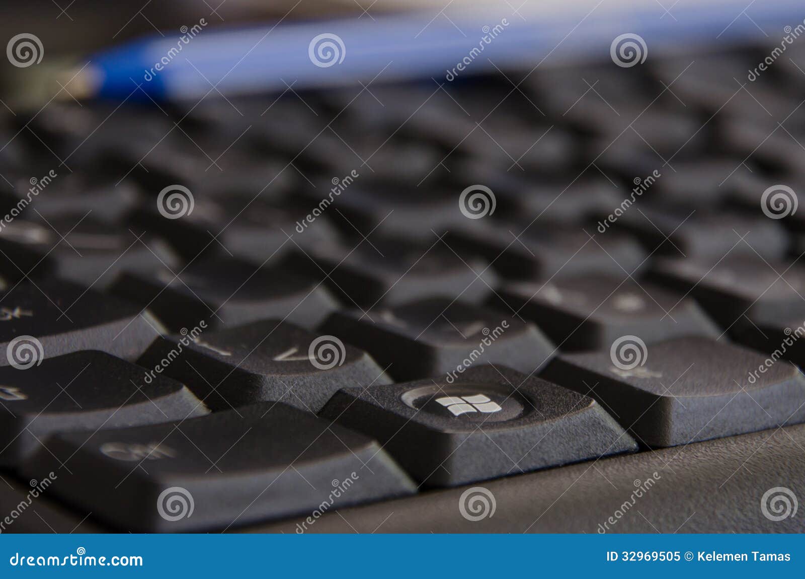 Botón de Windows imagen editorial. Imagen de teclado - 32969505