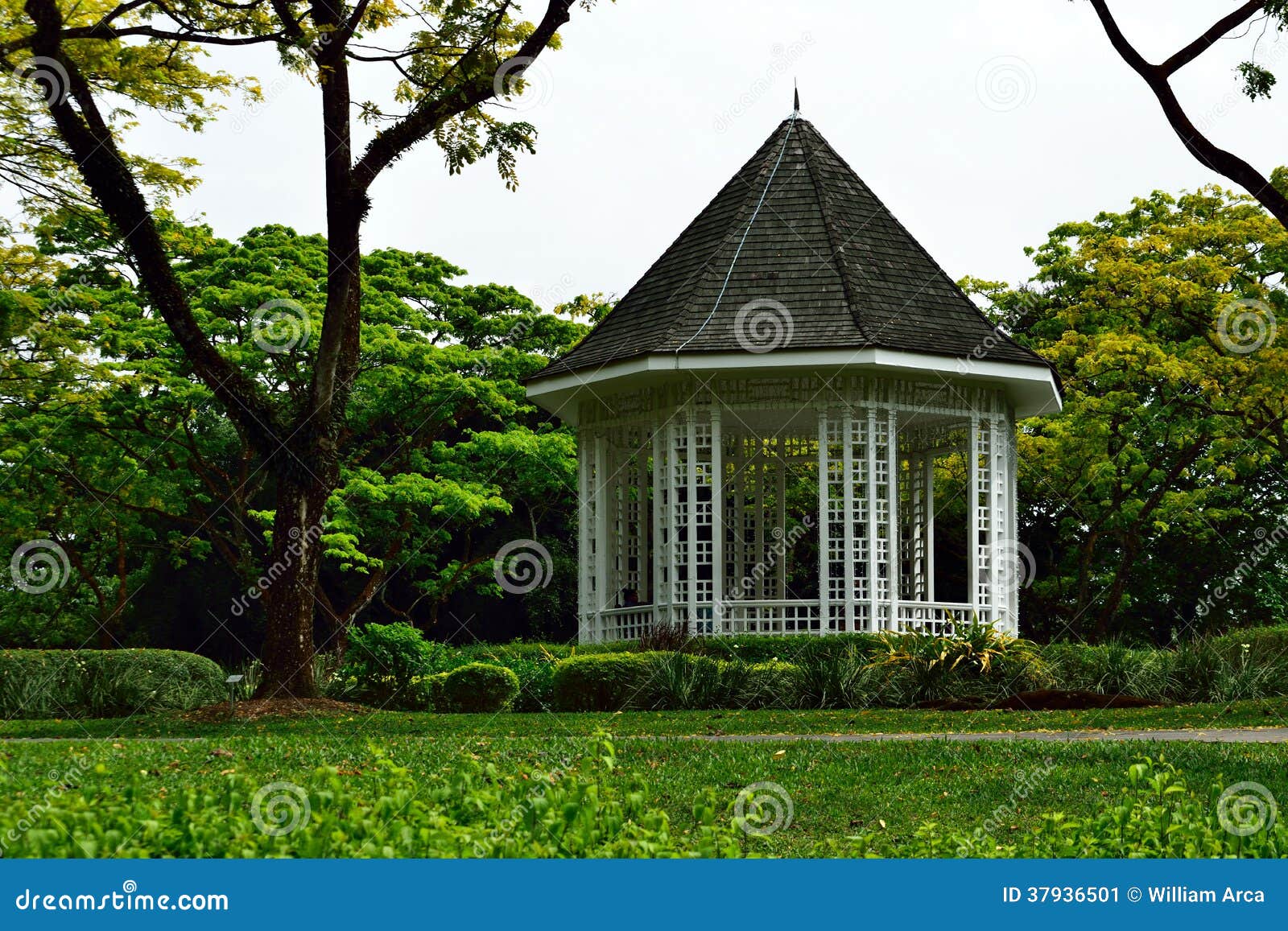 Botanic Garden Nipa Hut stock image. Image of statue - 37936501
