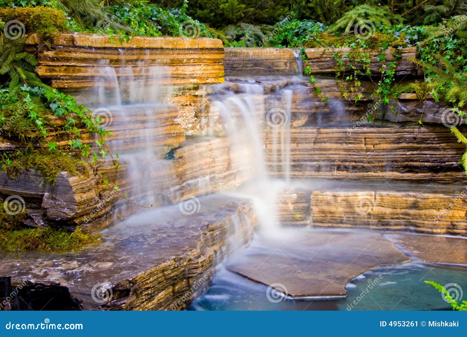 Botanic Garden Waterfall stock image. Image of cool, foliage - 4953261