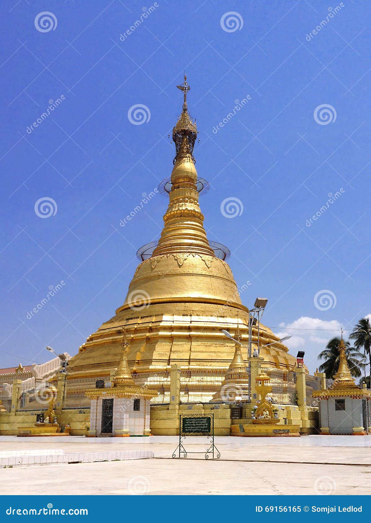 Botataung Pagoda Yangon stock image. Image of buddhism - 69156165