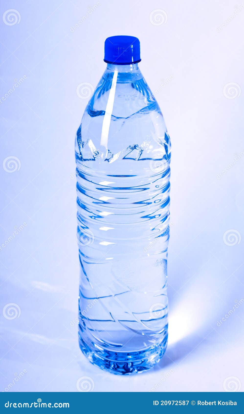 Botella de agua imagen de archivo. Imagen de refresco - 20972587