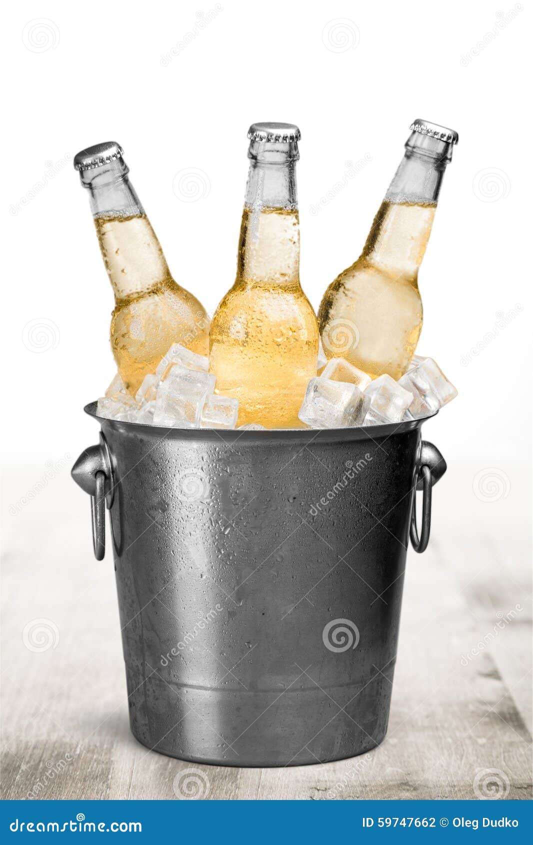 Botella de cerveza foto de archivo. Imagen de botella - 59747662