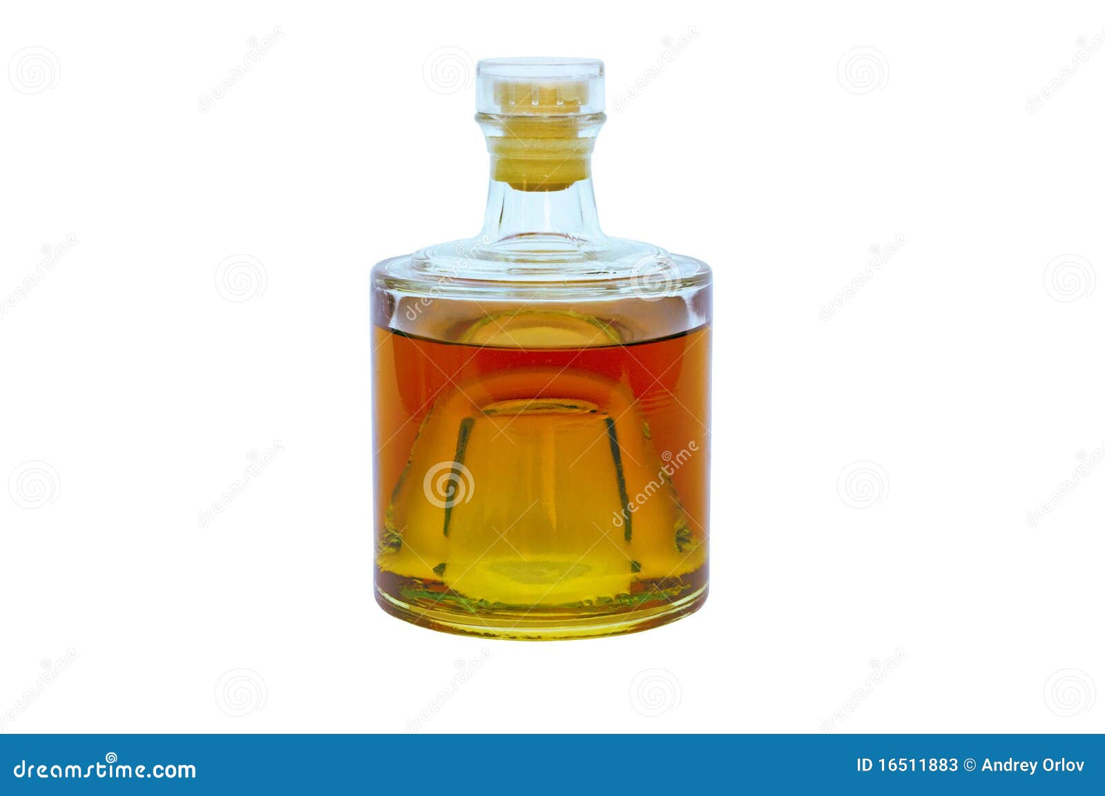 Botella De Cristal Con Alcohol Imagen de archivo - Imagen de jarra ...