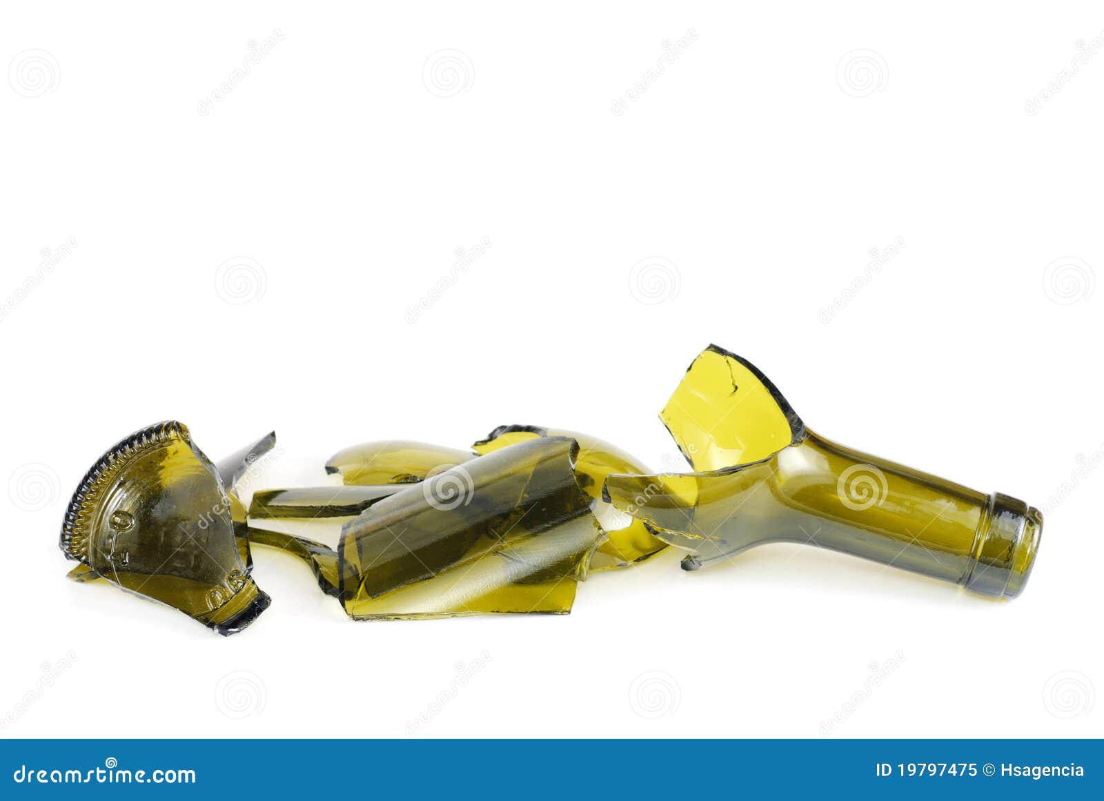Botella De Vino Verde Rota Aislada En El Blanco Imagen de archivo ...