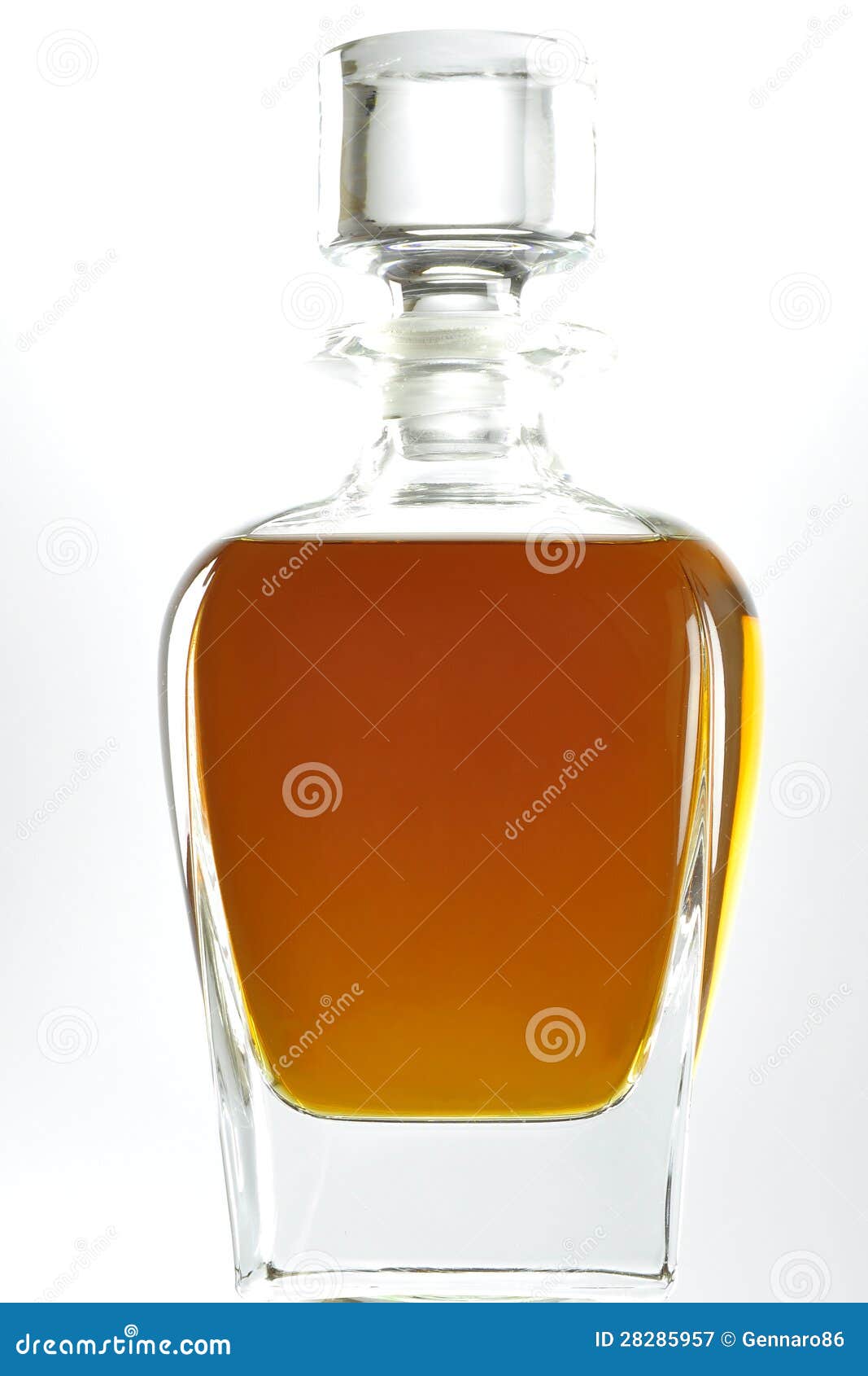 Botella de whisky imagen de archivo. Imagen de tiro, licor - 28285957