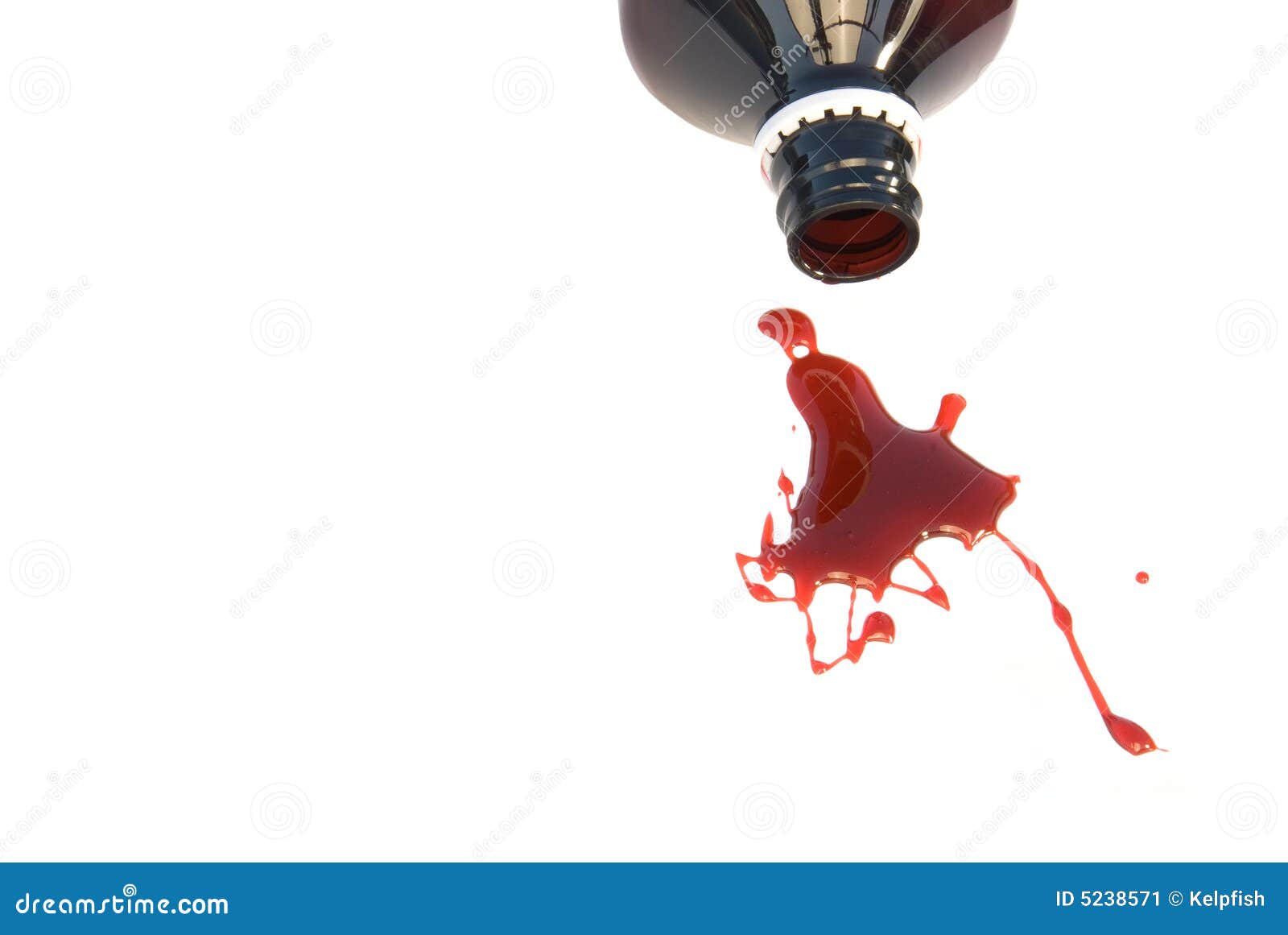 Botella Derramada De Líquido Imagen de archivo - Imagen de derramado ...