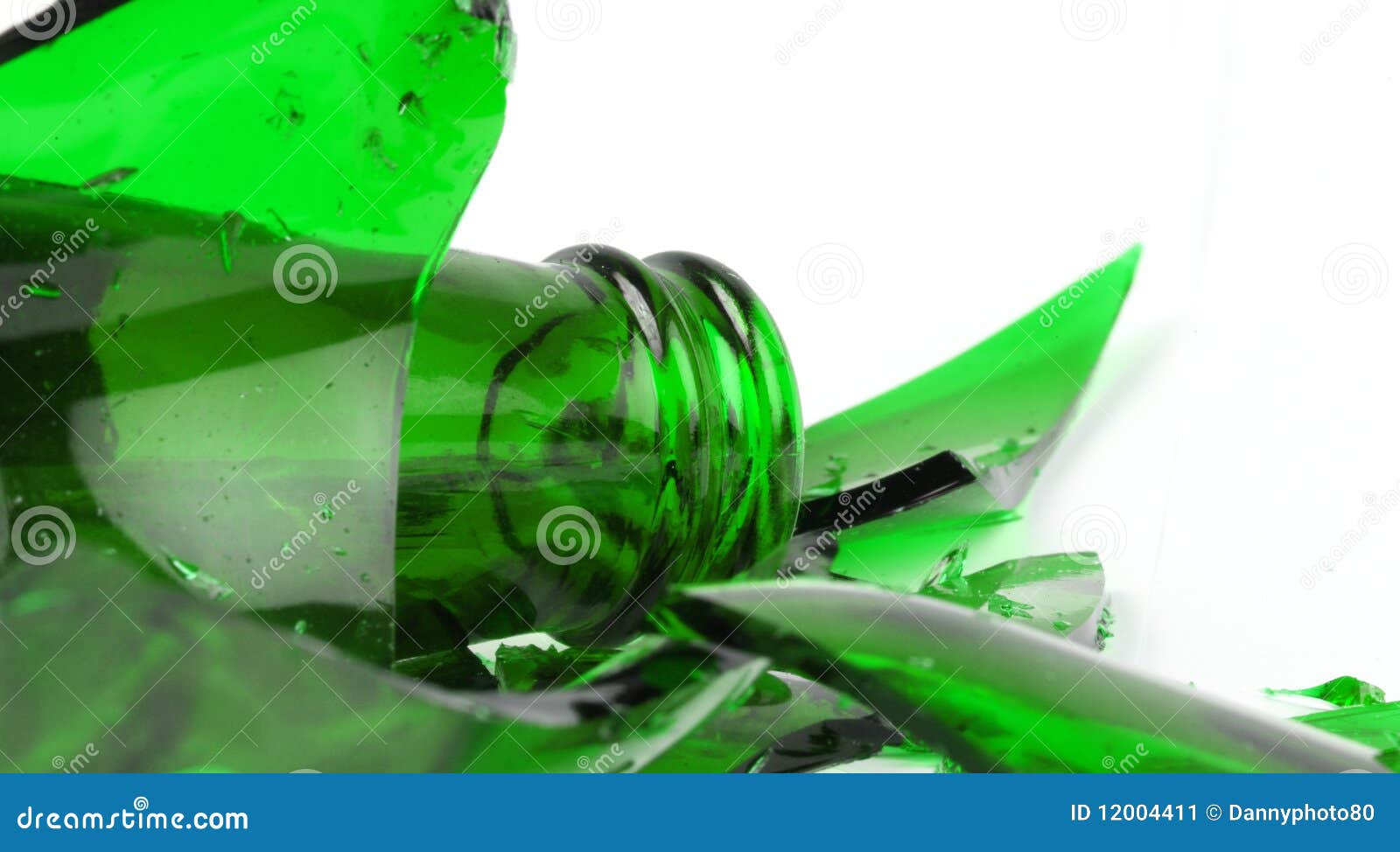 Botella quebrada stock de ilustración. Ilustración de roto - 12004411