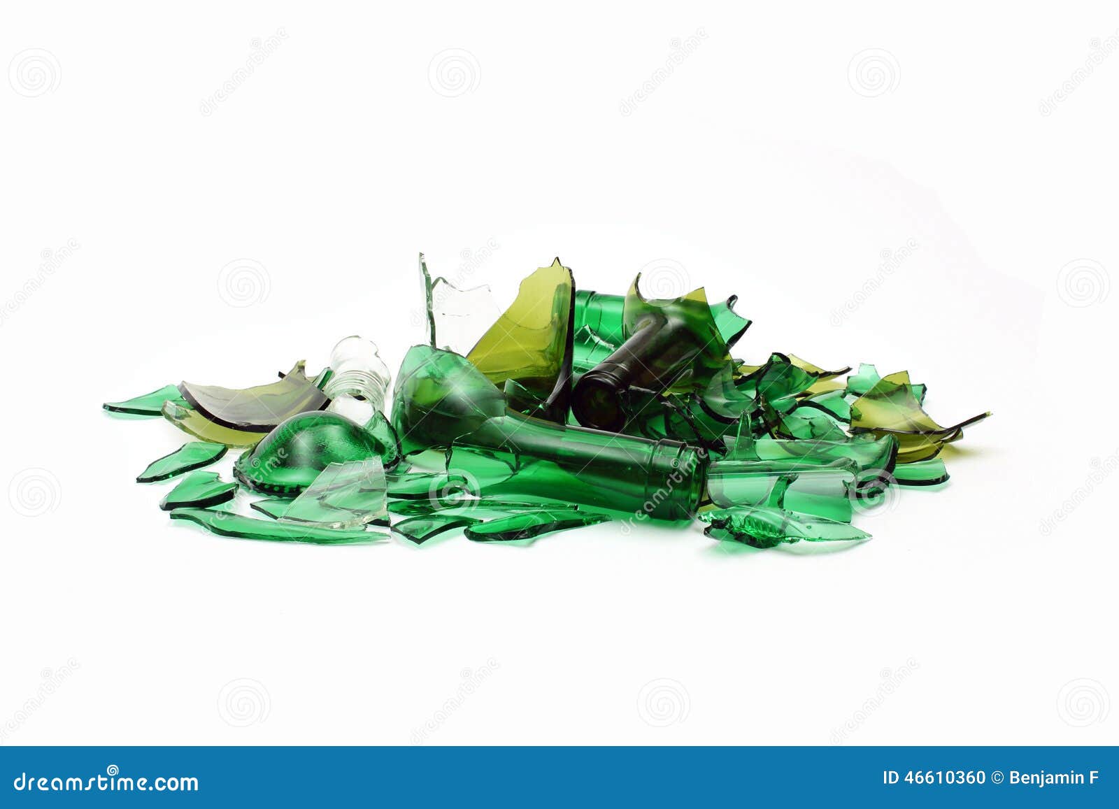 Botella quebrada foto de archivo. Imagen de pedazos, blanco - 46610360