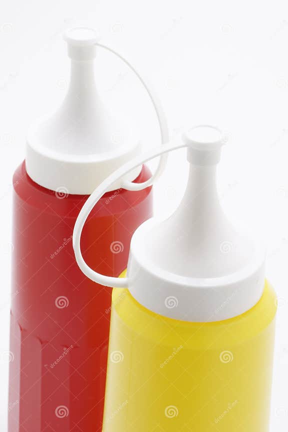 Botellas de la salsa imagen de archivo. Imagen de envases - 2208705