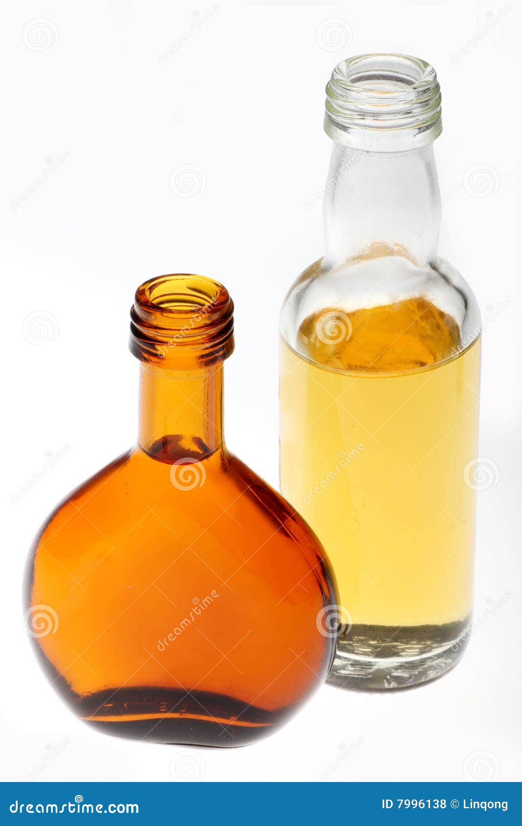 Botellas de whisky foto de archivo. Imagen de labio, adentro - 7996138