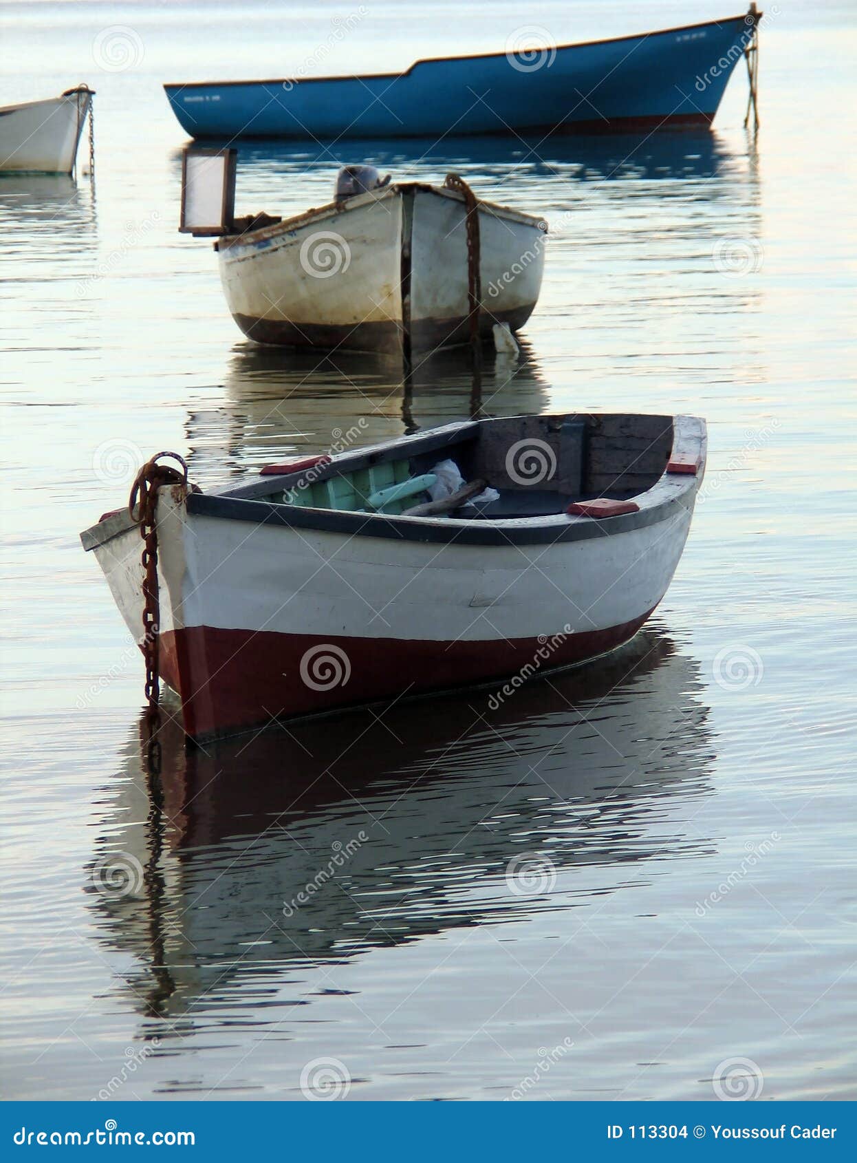Boten stock foto. Image of boten, water, zeilen, roeien - 113304