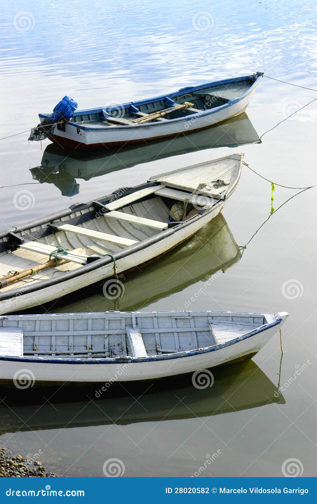 Boten stock foto. Image of drie, water, rust, kust, vakantie - 28020582