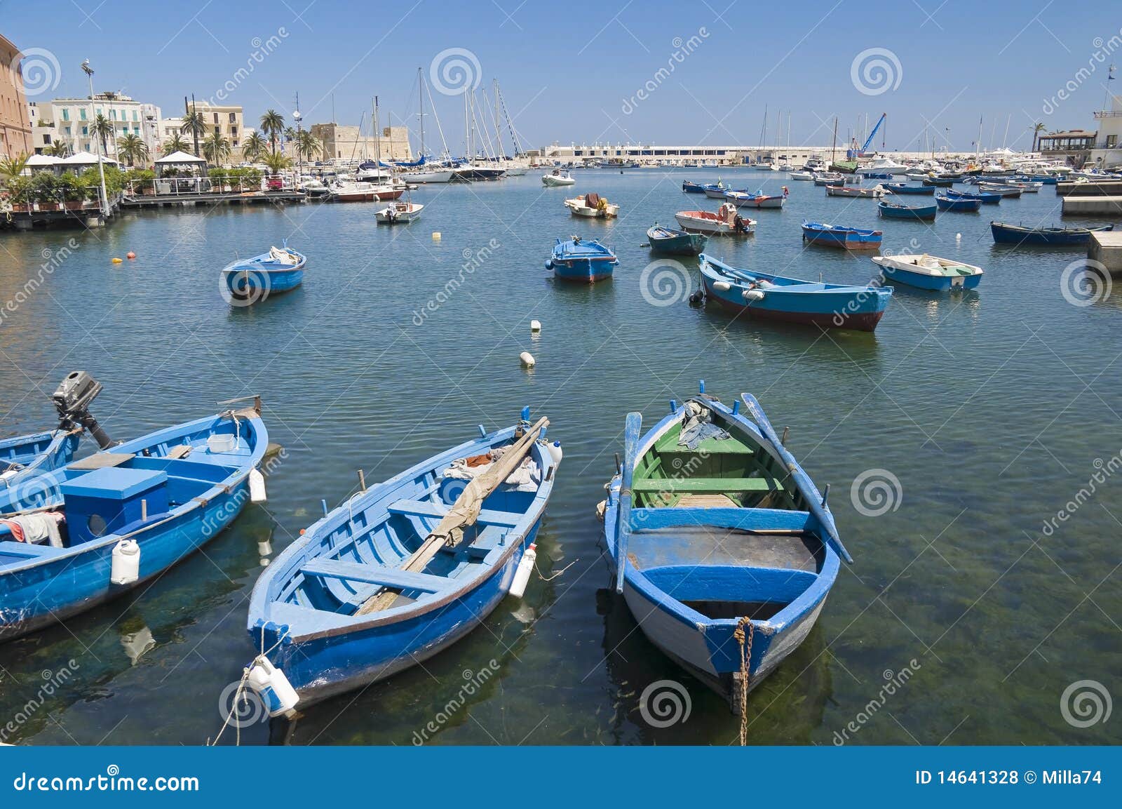 Boten in haven. stock foto. Image of leeg, vastgelegd - 14641328