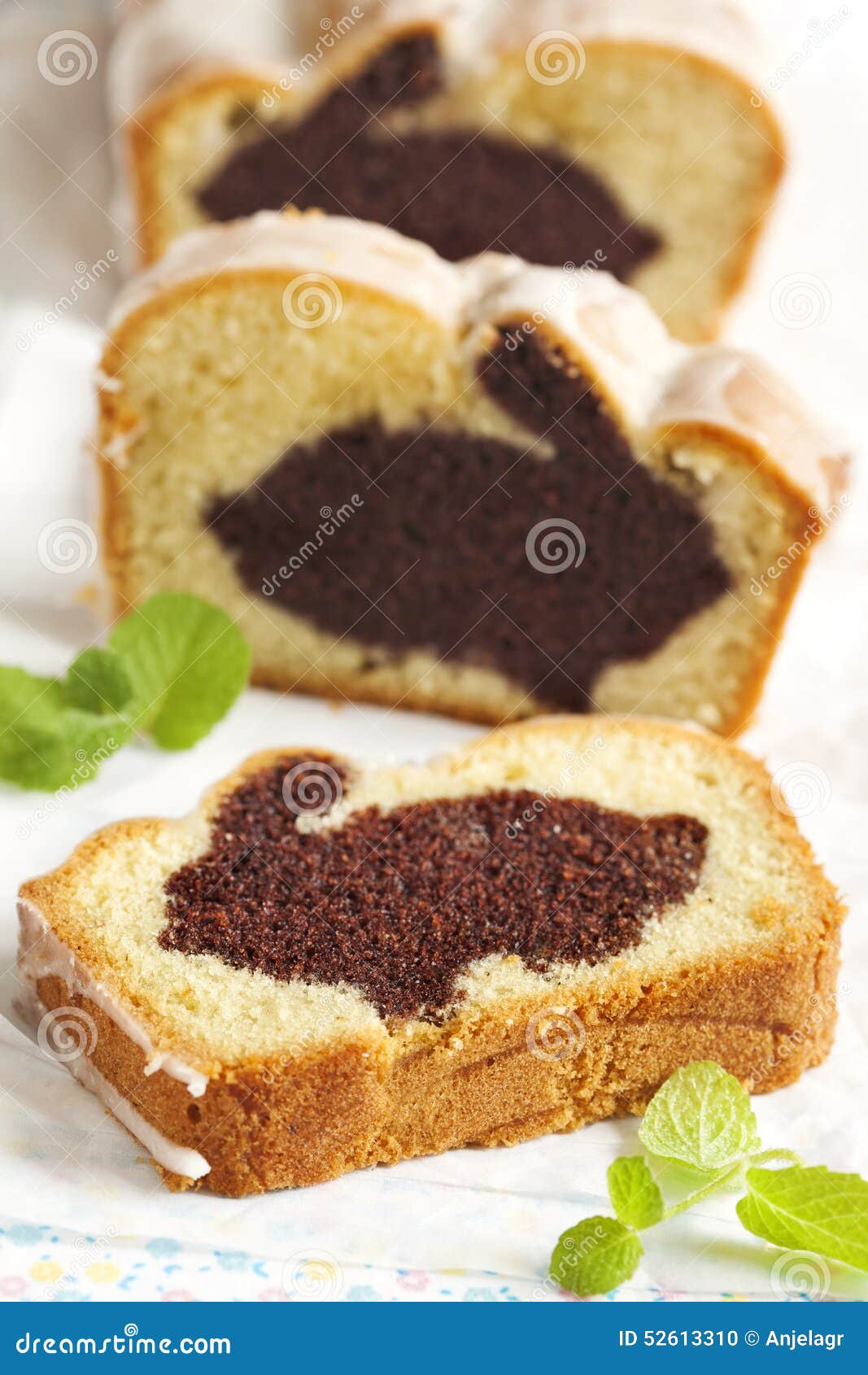 Botercake met Konijntje stock foto. Image of verfraaid - 52613310