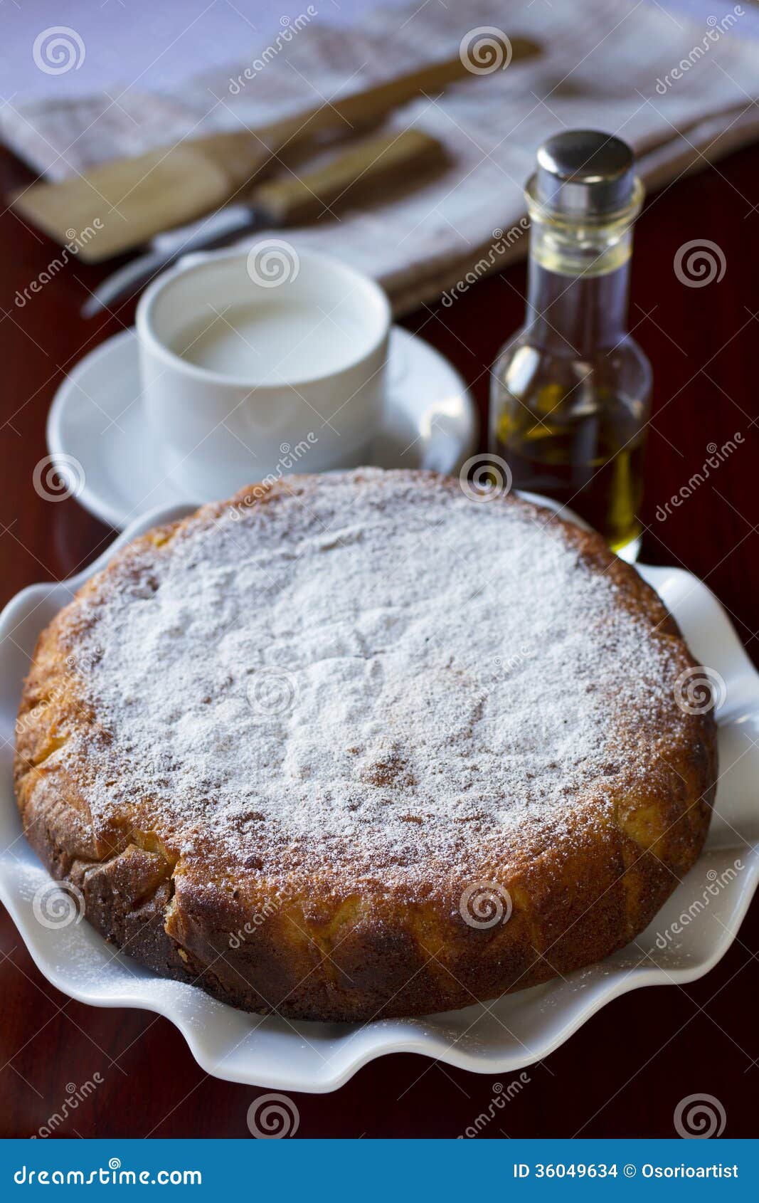 Botercake met suikerschil stock foto. Image of ronde - 36049634