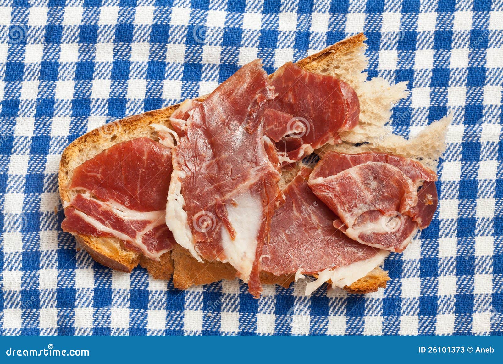 Boterham met ham stock afbeelding. Image of maaltijd - 26101373